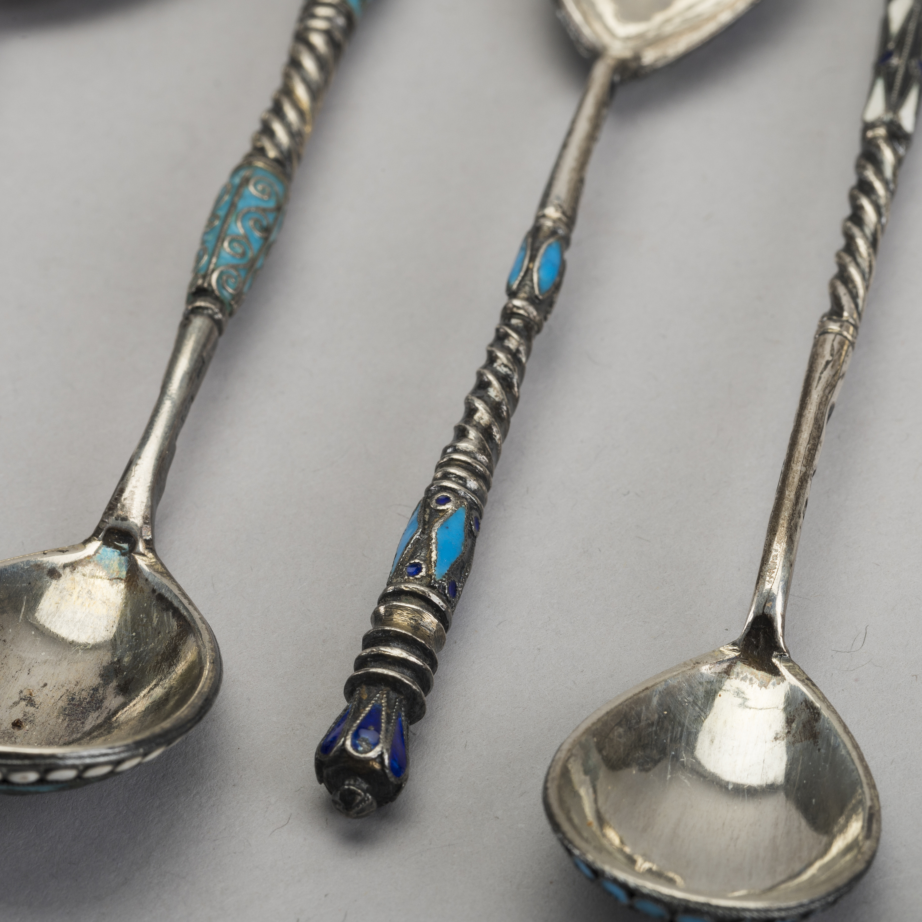 A set of six Russian silver and enamel spoons, around 1900 weight ca ...