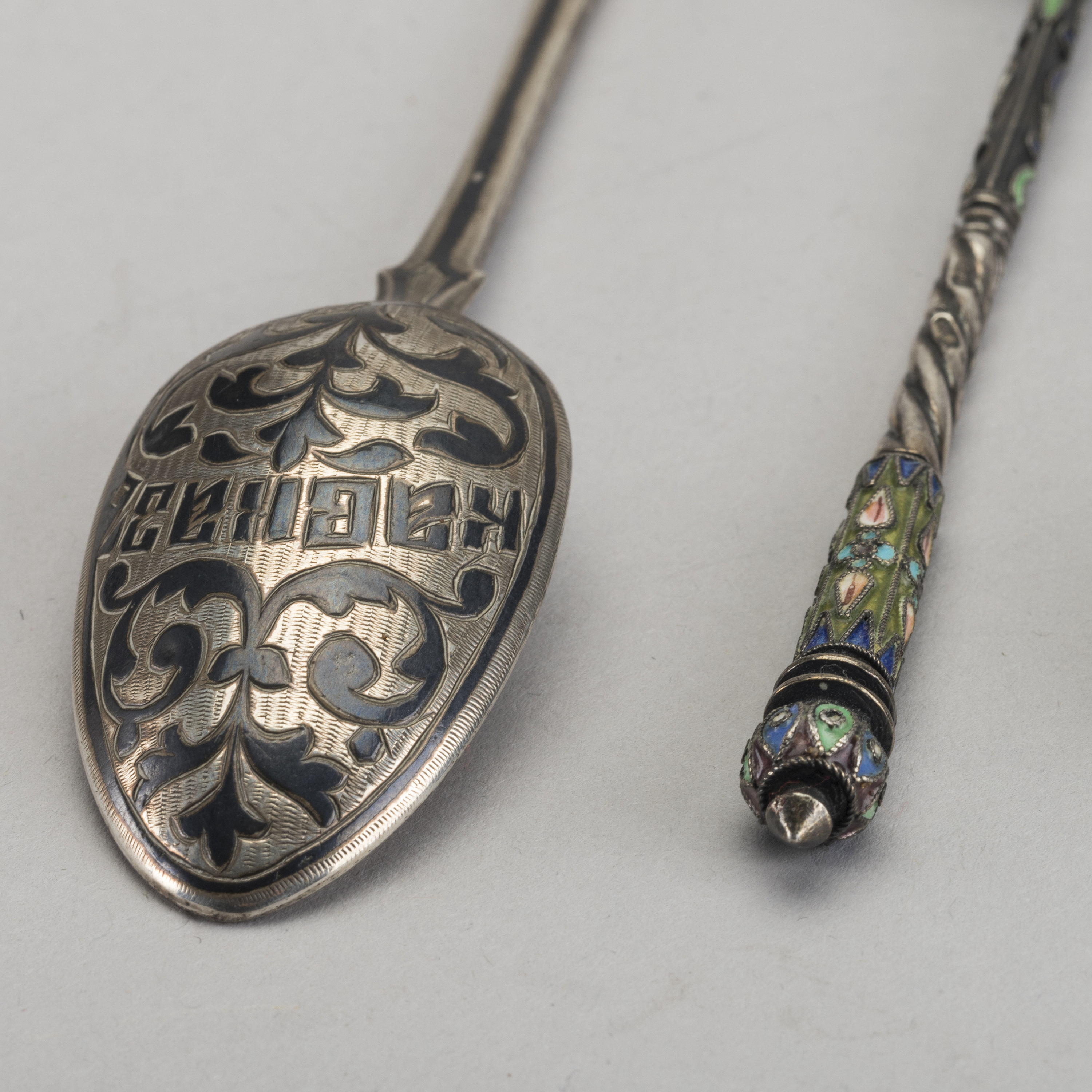 A set of six Russian silver and enamel spoons, around 1900 weight ca ...