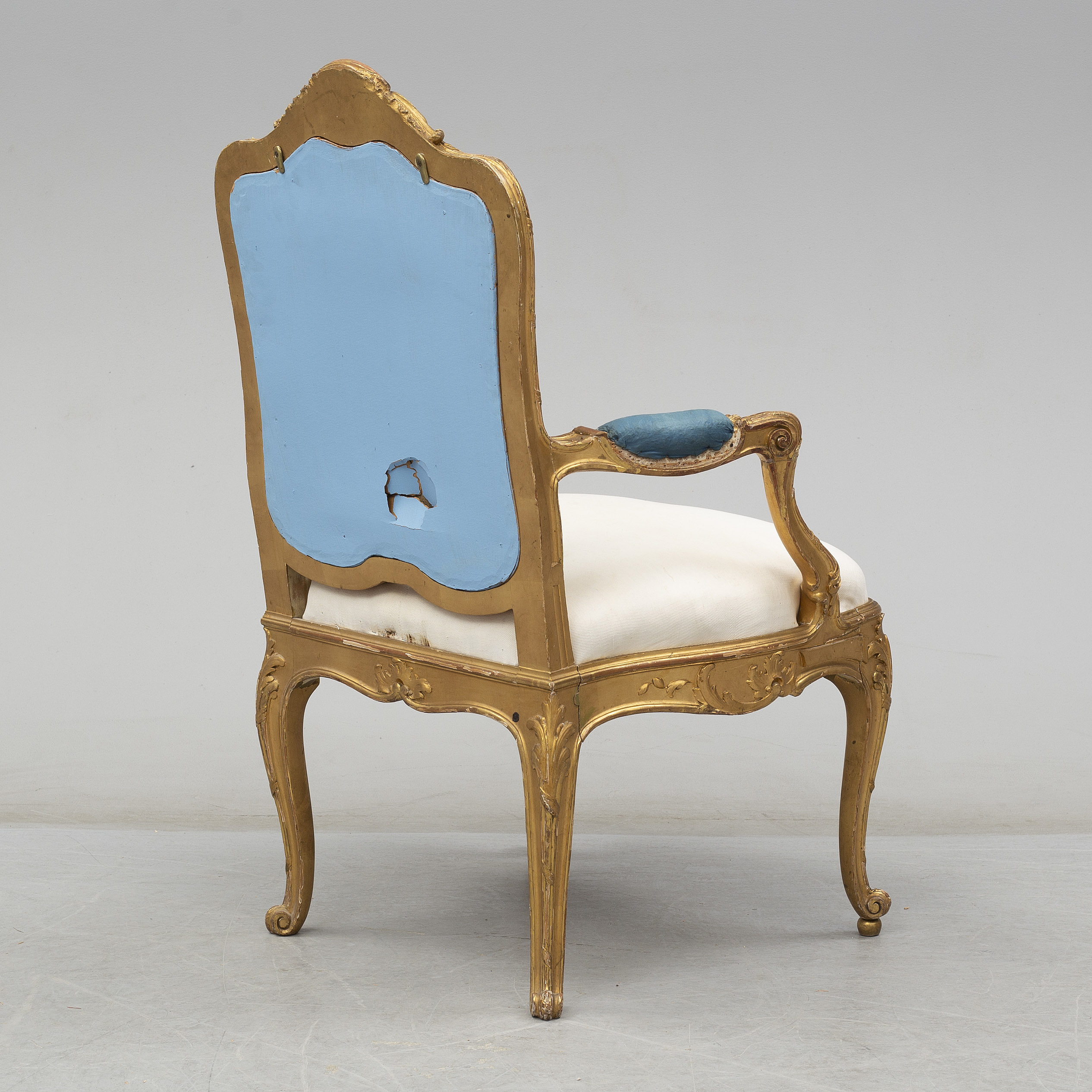 ARMCHAIR, rococo style, early 20th century. - Bukowskis