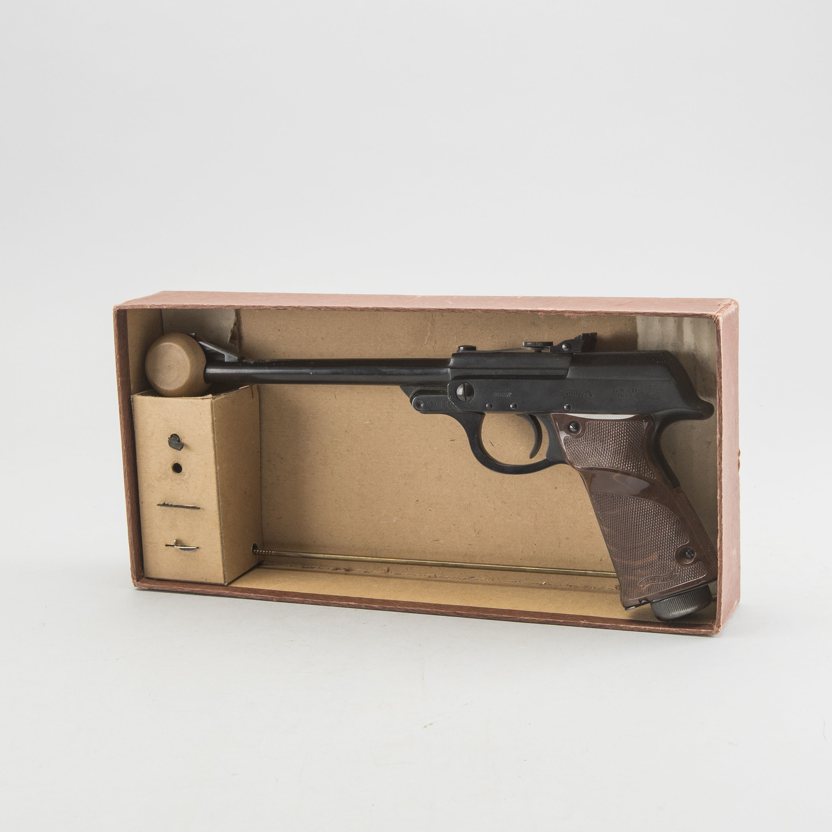 A Walther LP Caliber 4,5 mm model 53 air pistol. - Bukowskis