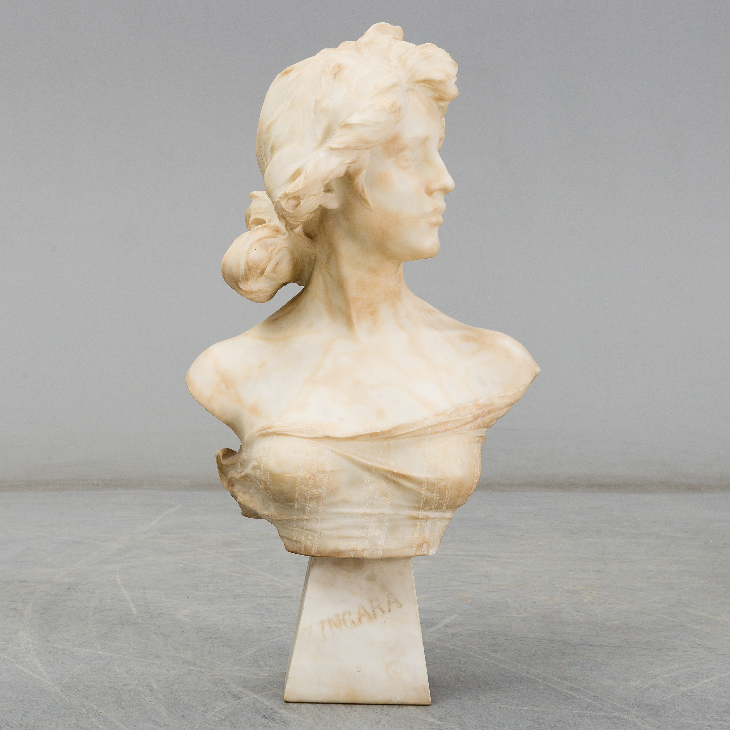 EMILIO FIASCHI, sculpture, alabaster, signed E. Fiaschi. - Bukowskis