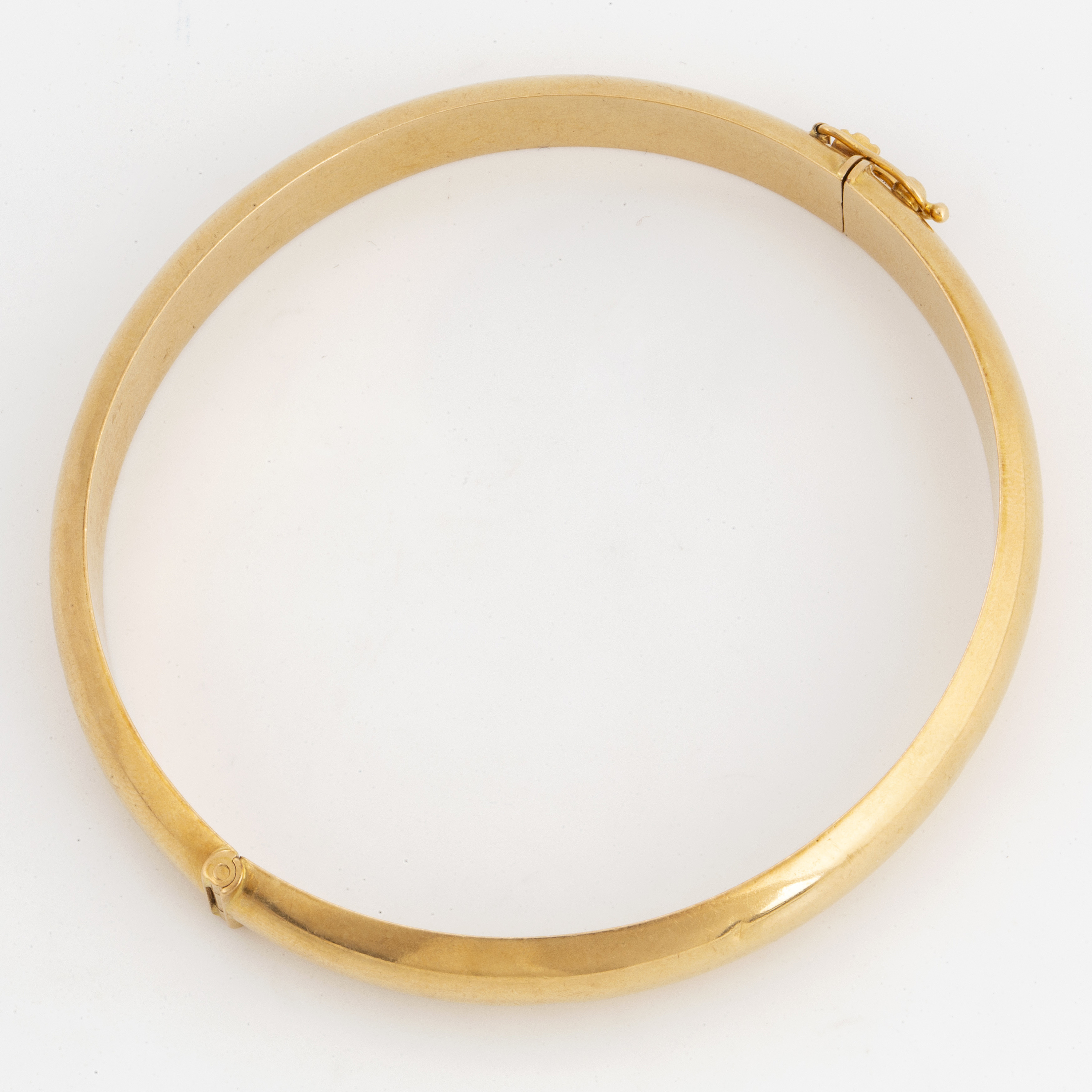 18K gold bangle. - Bukowskis