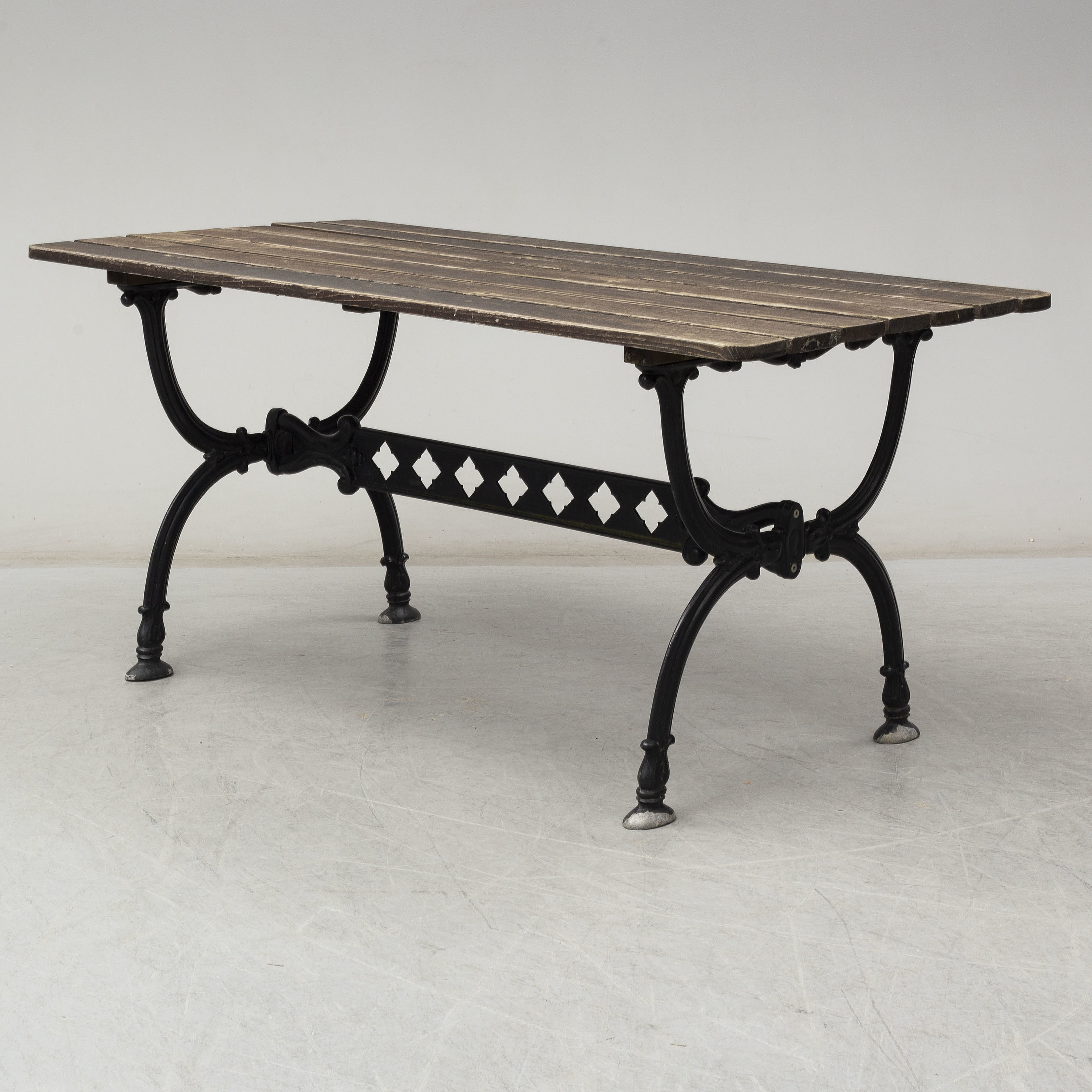 A second half of the 20th century garden table by Byarum. - Bukowskis