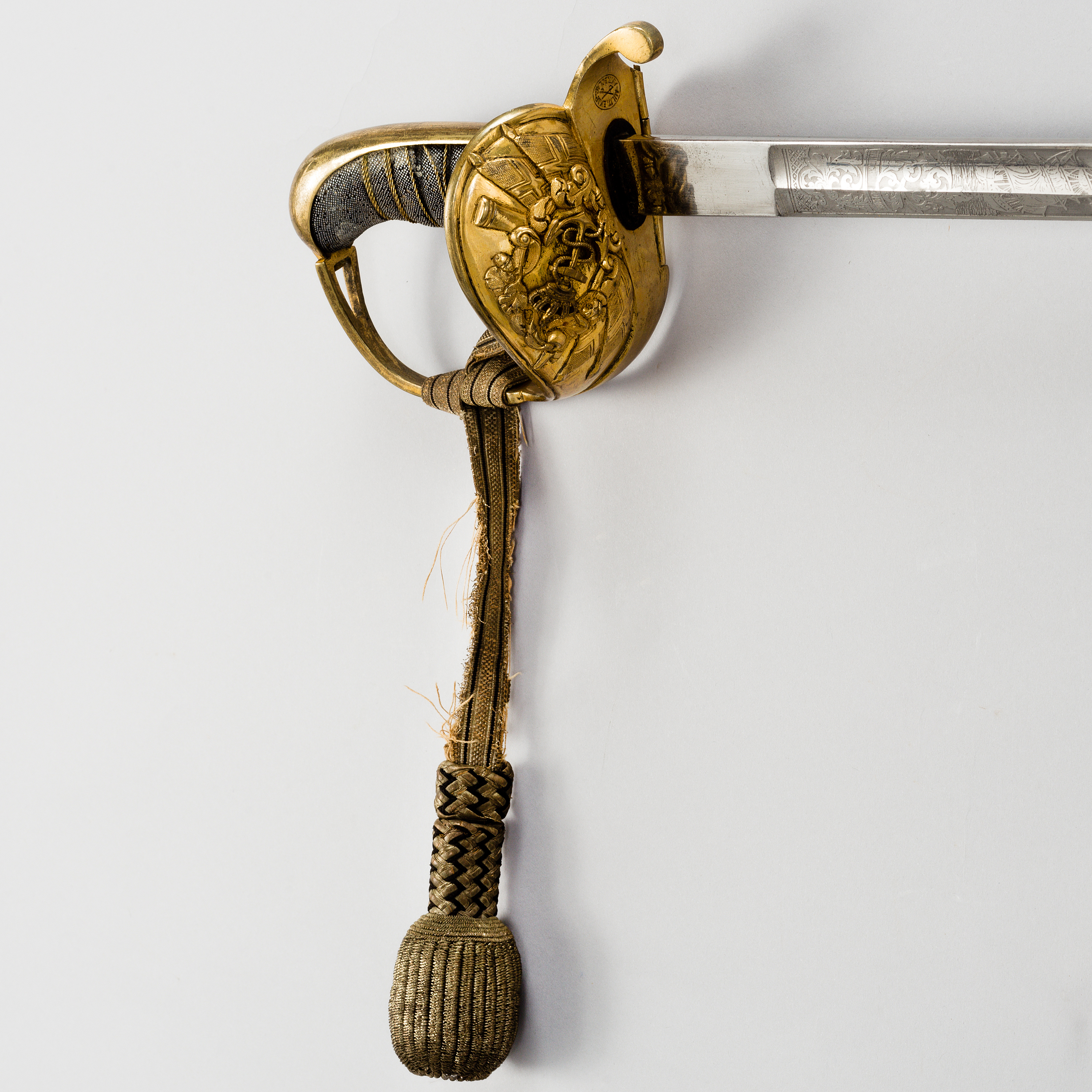 A Swedish NCO's sabre 1878 navy pattern with scabbard. - Bukowskis