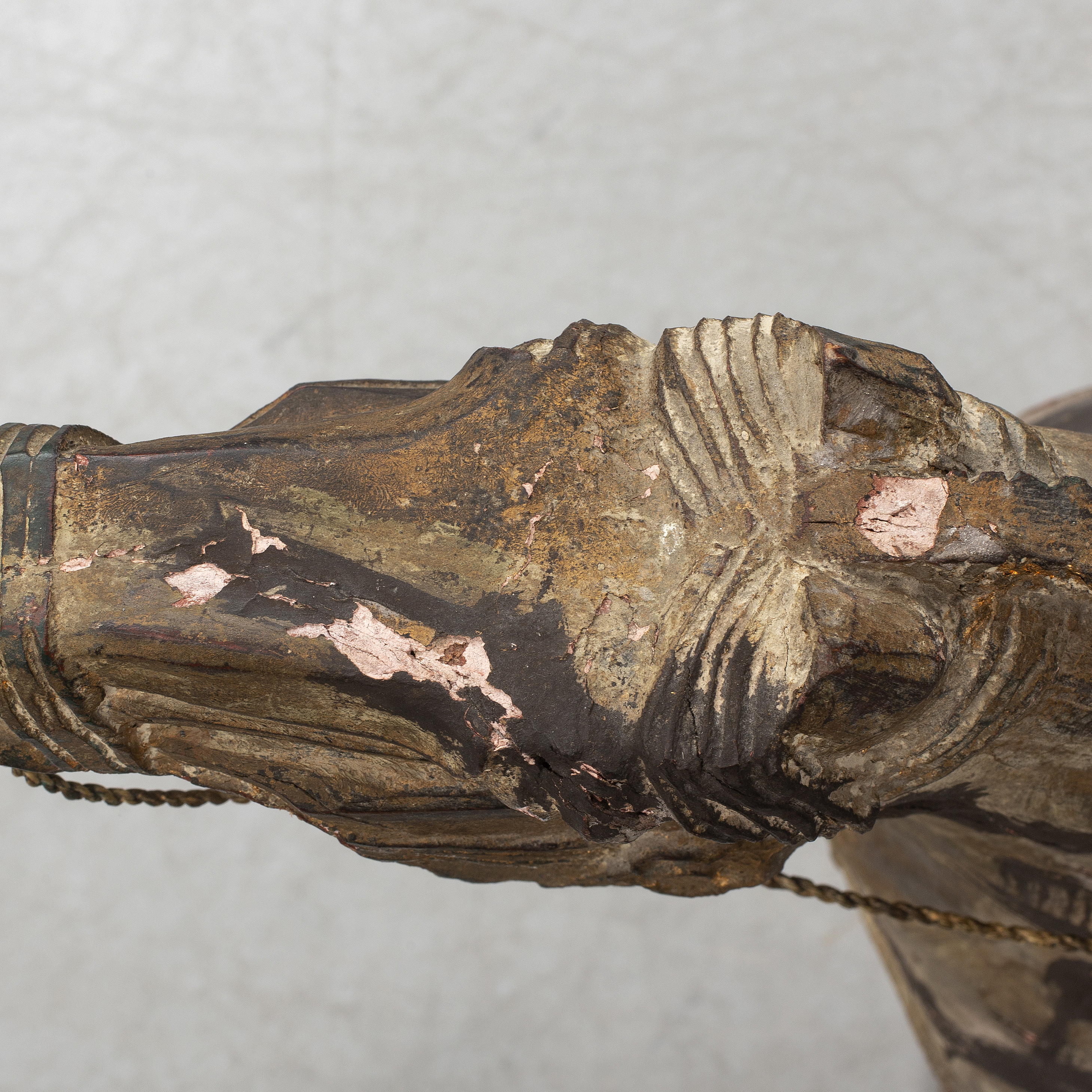 A large modern Chinese wooden sculpture. - Bukowskis