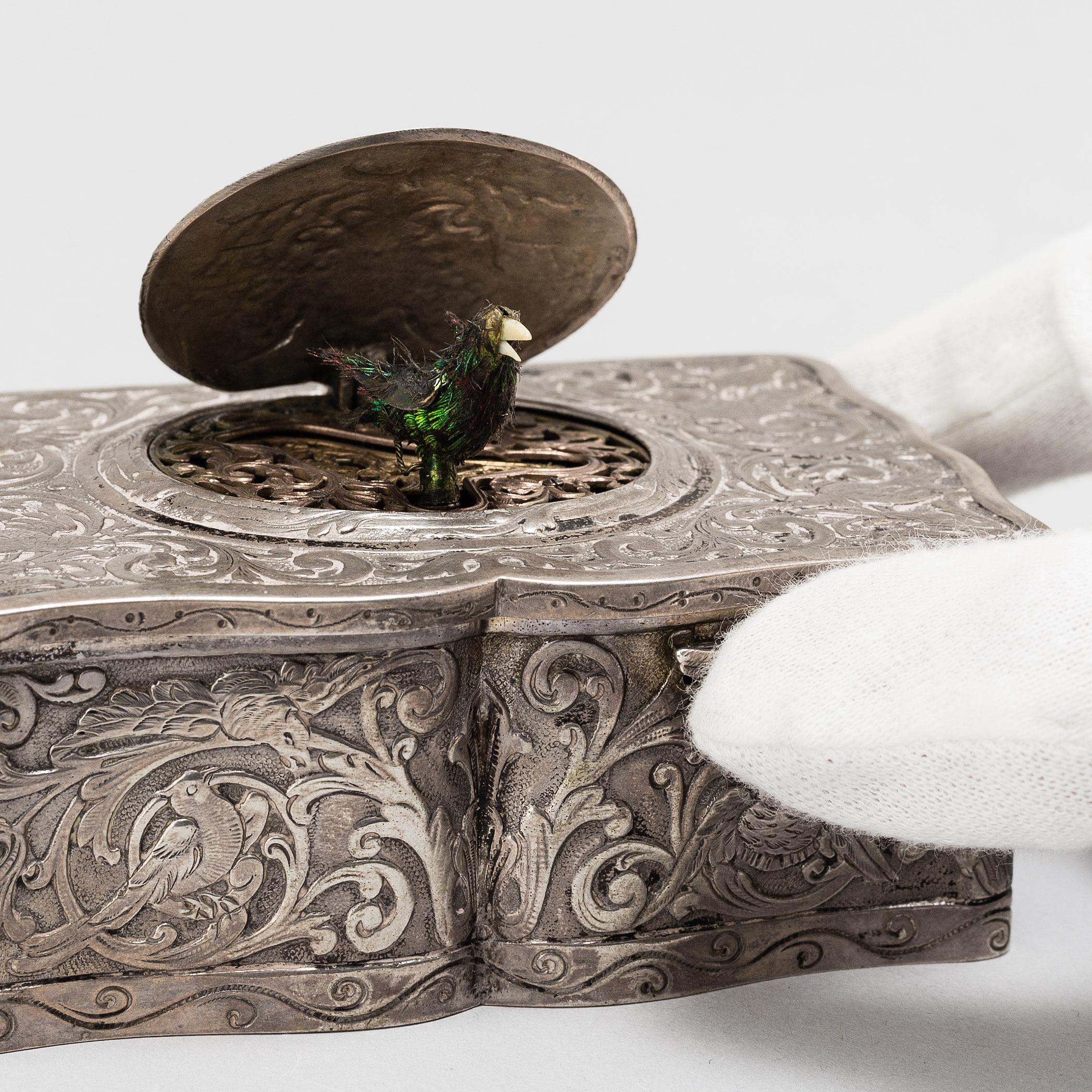 A 19th century automaton. - Bukowskis