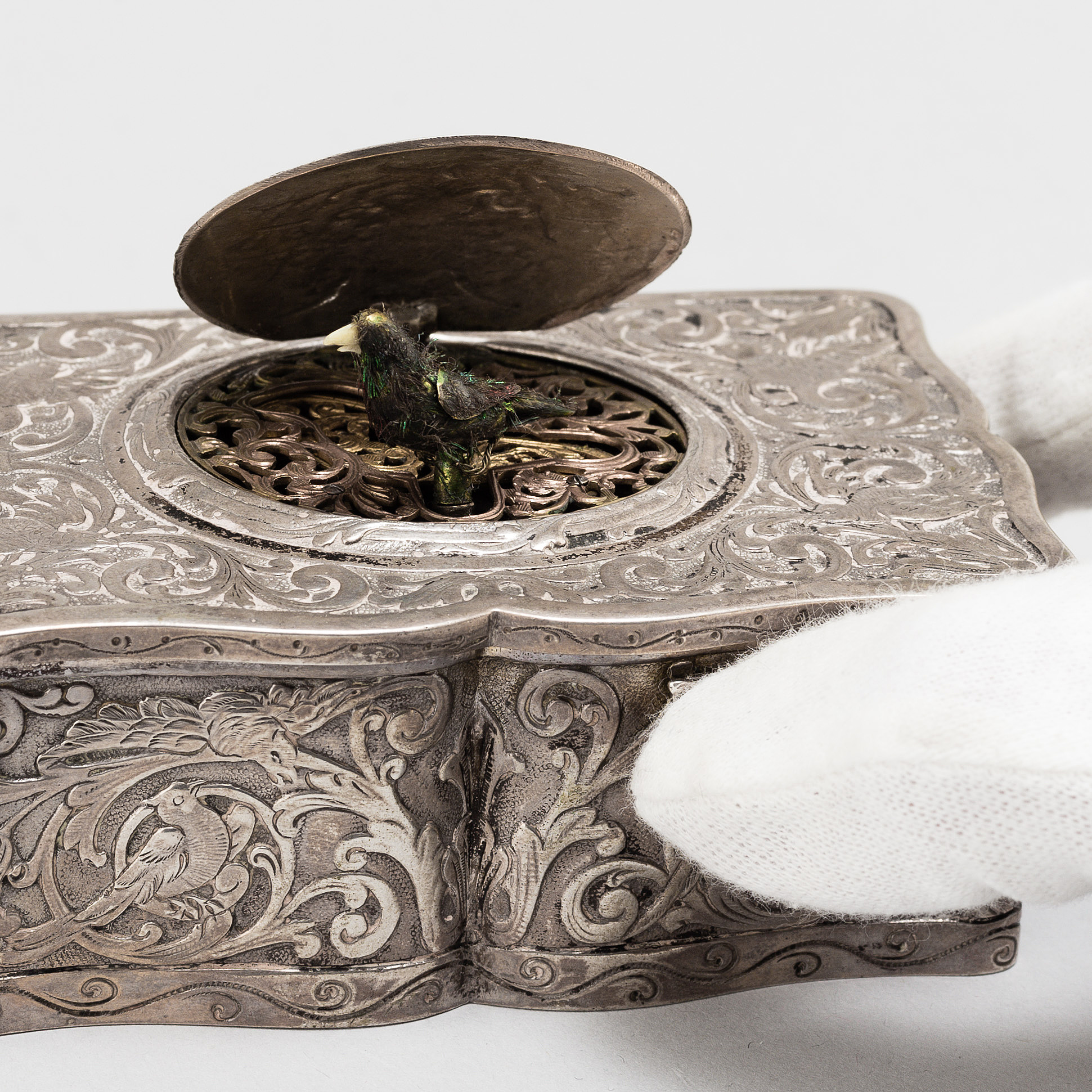 A 19th century automaton. - Bukowskis