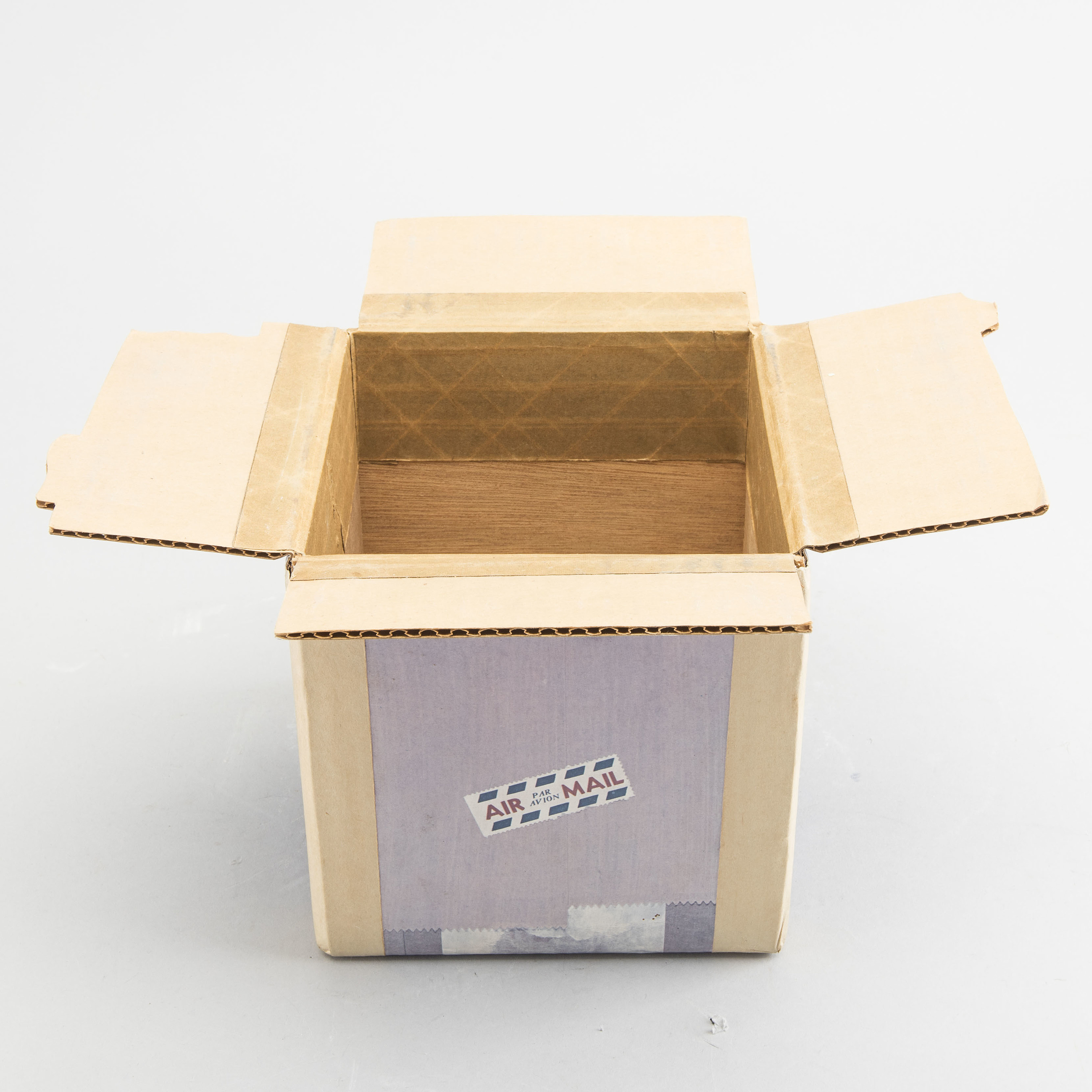 ROBERT RAUSCHENBERG, "Cardbird Box I", signerad och numrerad 6/20 ...