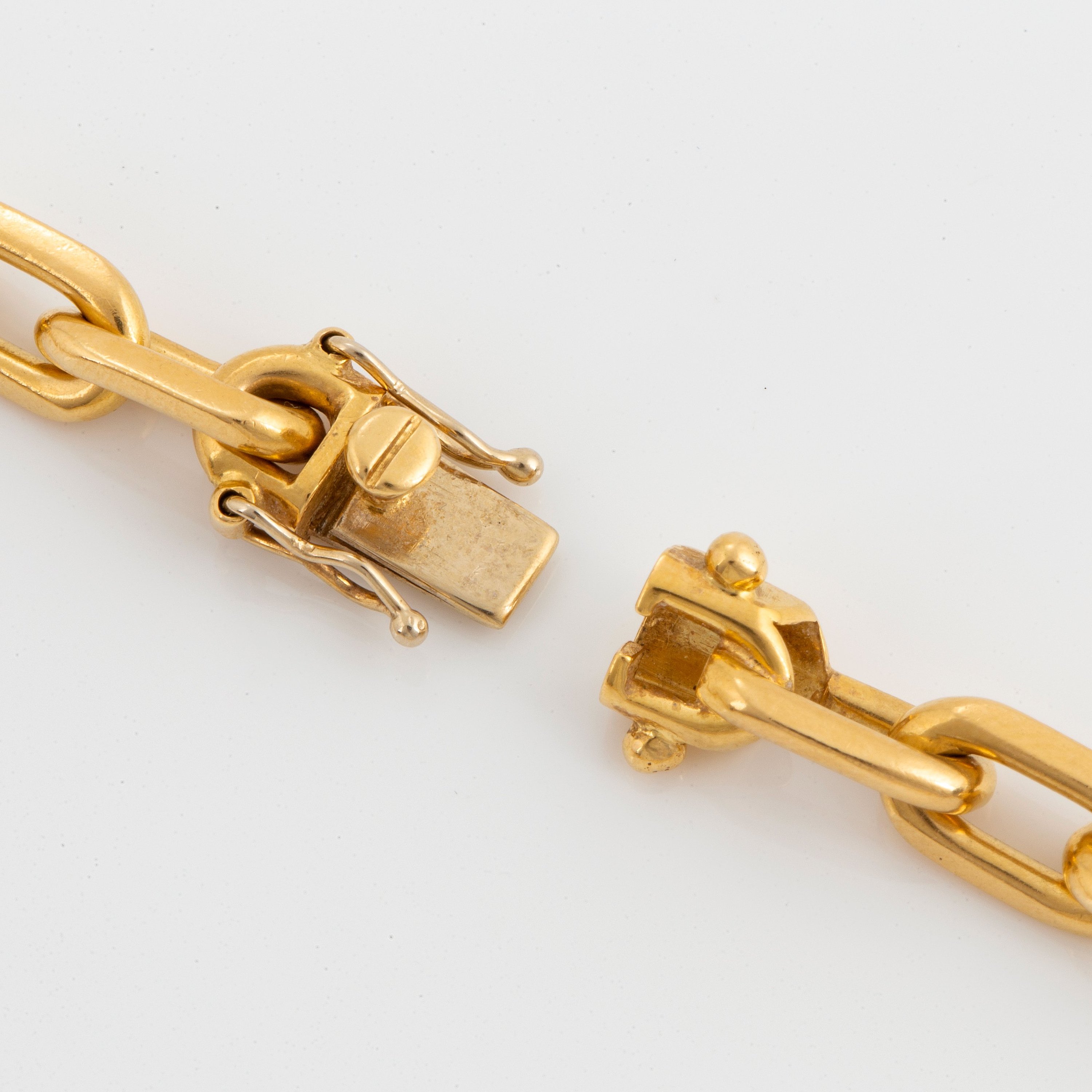 A Cartier necklace in 18K gold. - Bukowskis