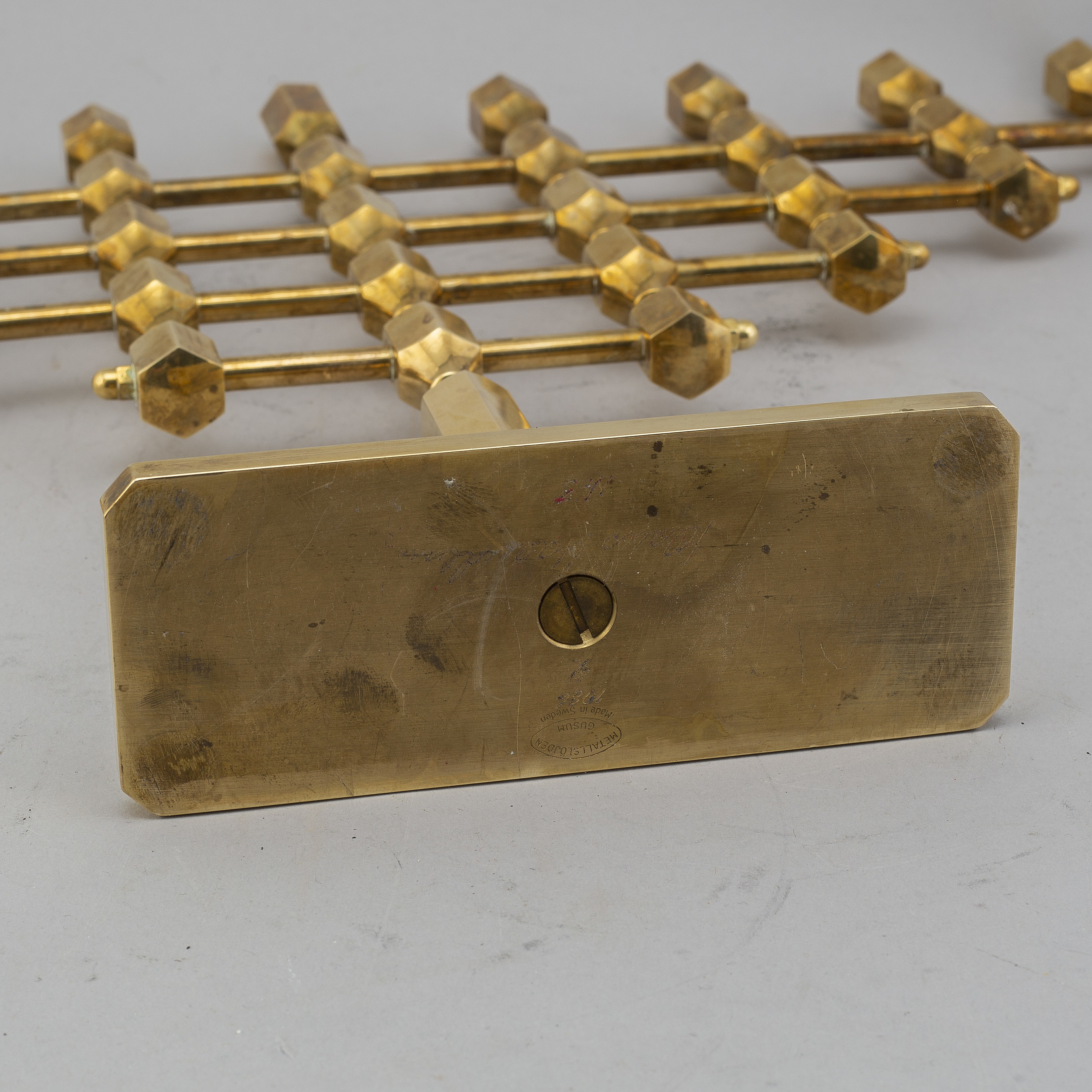 KANDELABER, mässing, Gusum Metallslöjden, 1900-talets andra hälft ...