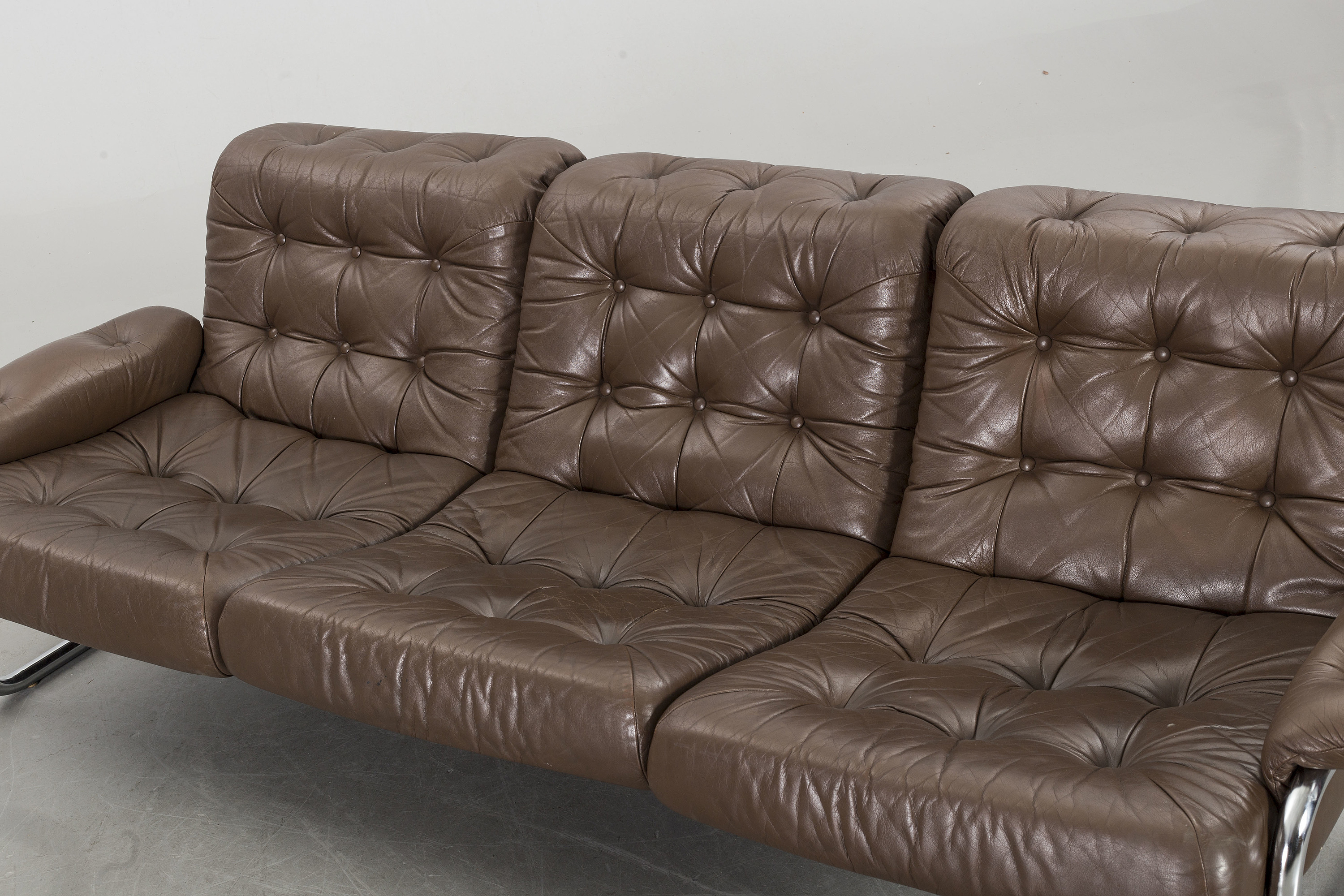 A JOHN BERTIL HÄGGSTRÖM ”BORKUM” COUCH by IKEA 1970’s. - Bukowskis
