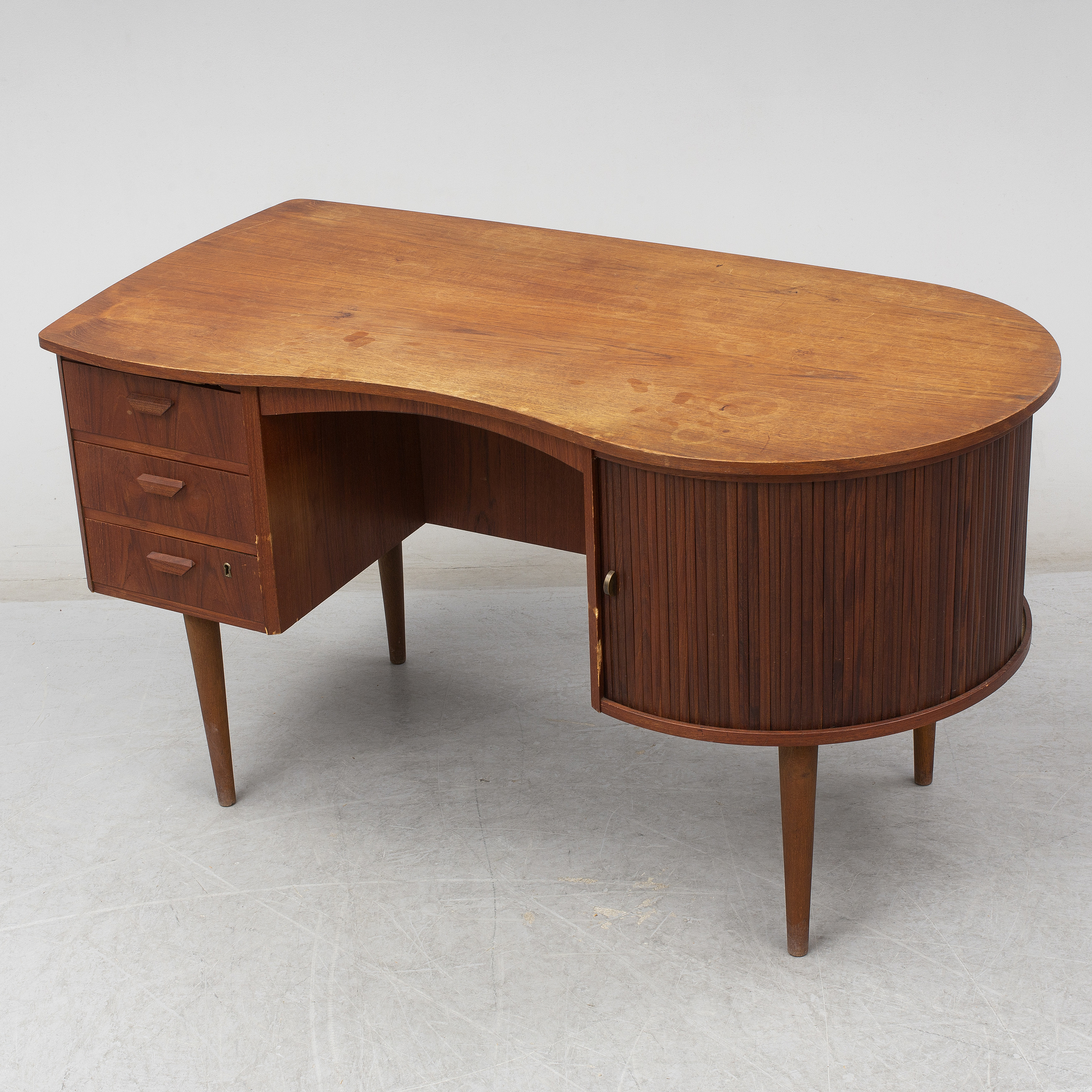 A 1950s / 60s writing desk. - Bukowskis