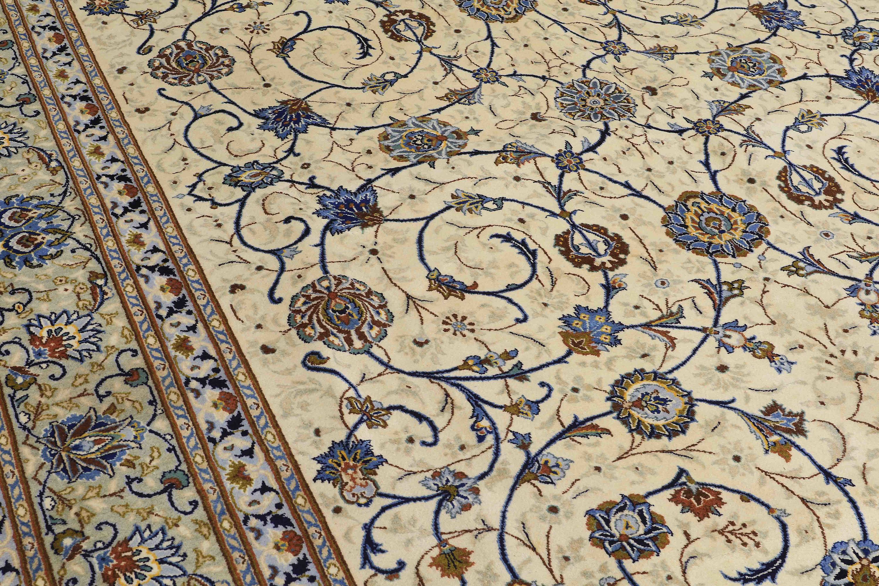 MATTA, Royal keshan, ca 420 x 302 cm. - Bukowskis