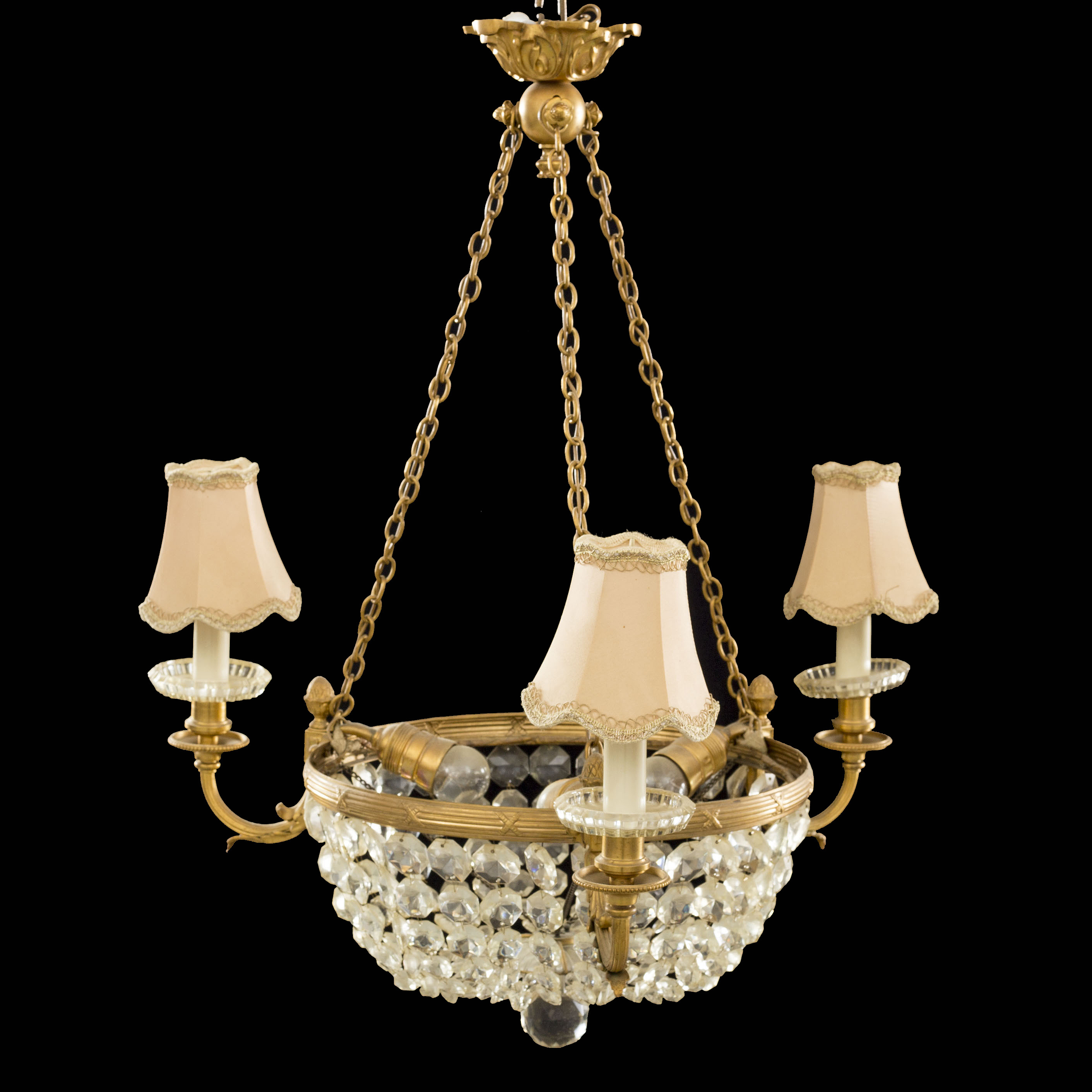 A EMPIRE STYLE CEILING CHANDELIER EARLY 20TH CENTURY. - Bukowskis