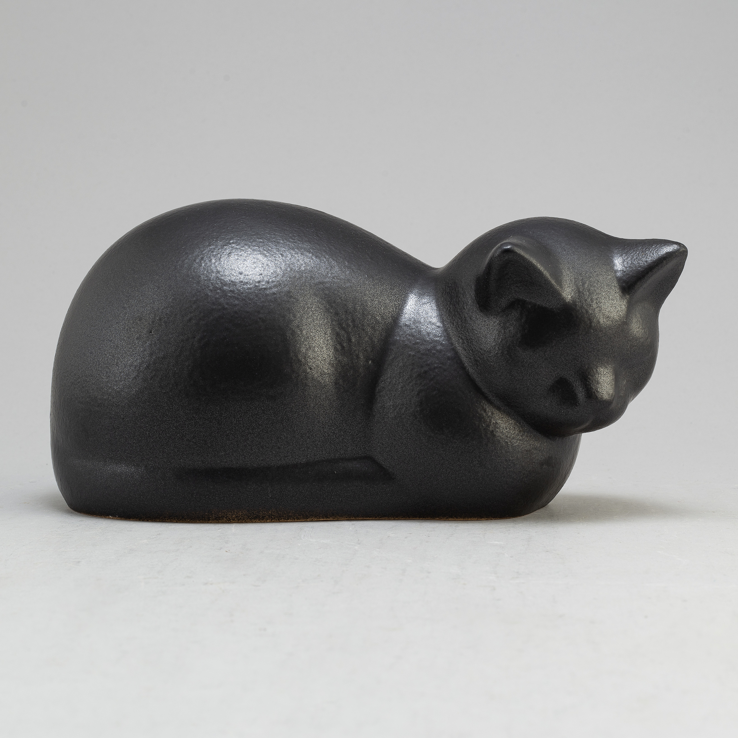 LISA LARSON, a 'Moses' cat stoneware figurine from K-studion ...