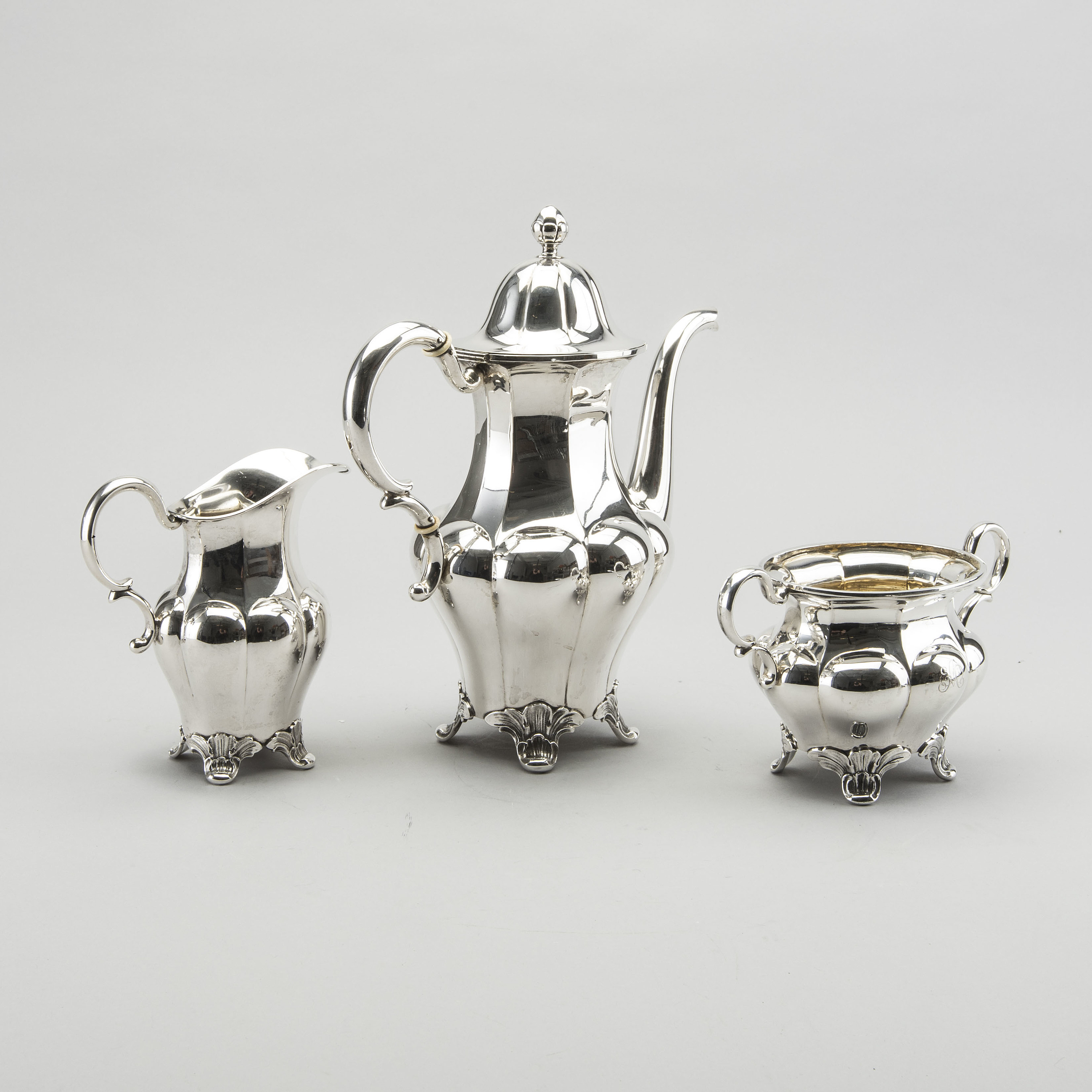 A three piece silver coffee service byGAB AB 1932-33, 1330g. - Bukowskis