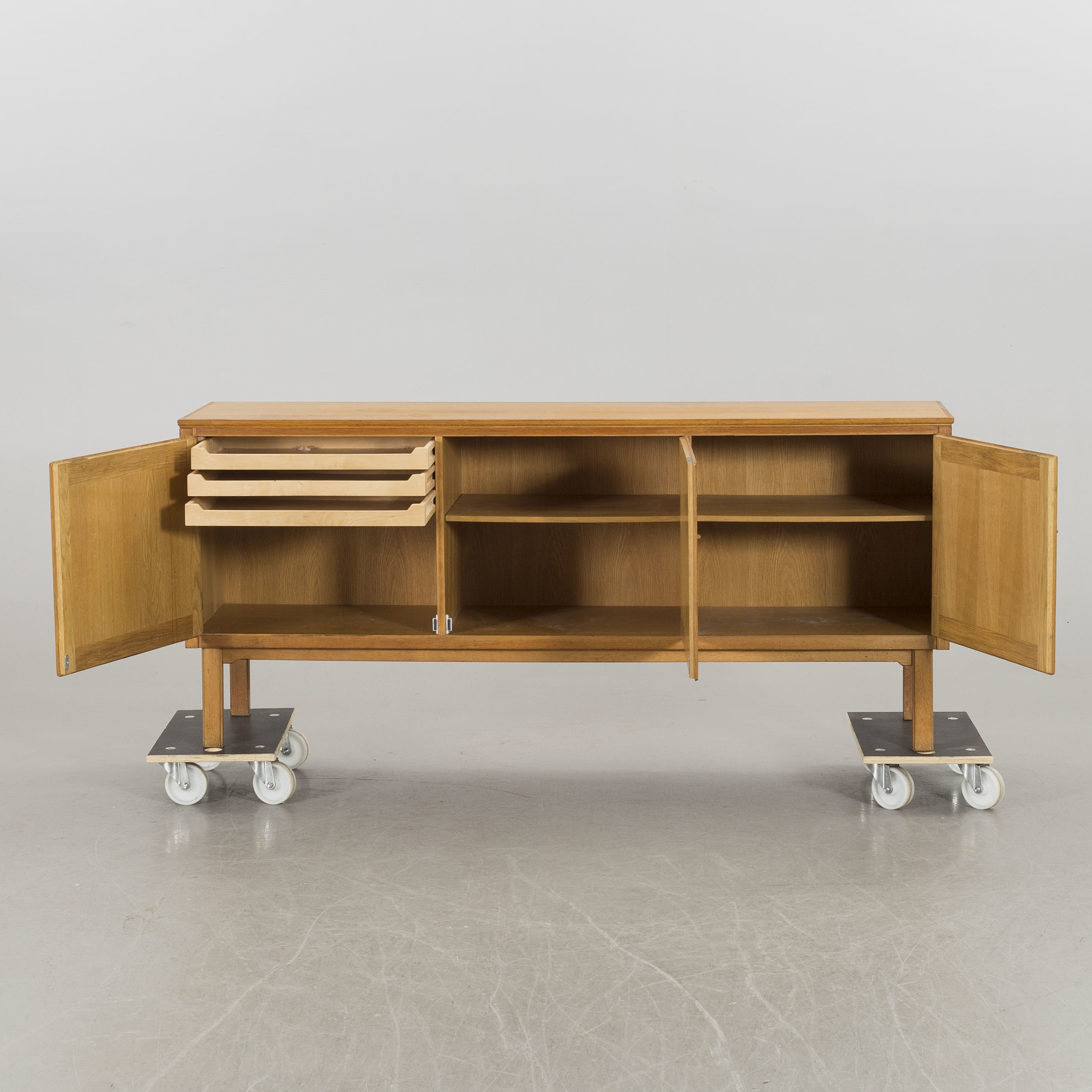 SIDEBOARD, ek, 1960-tal. - Bukowskis
