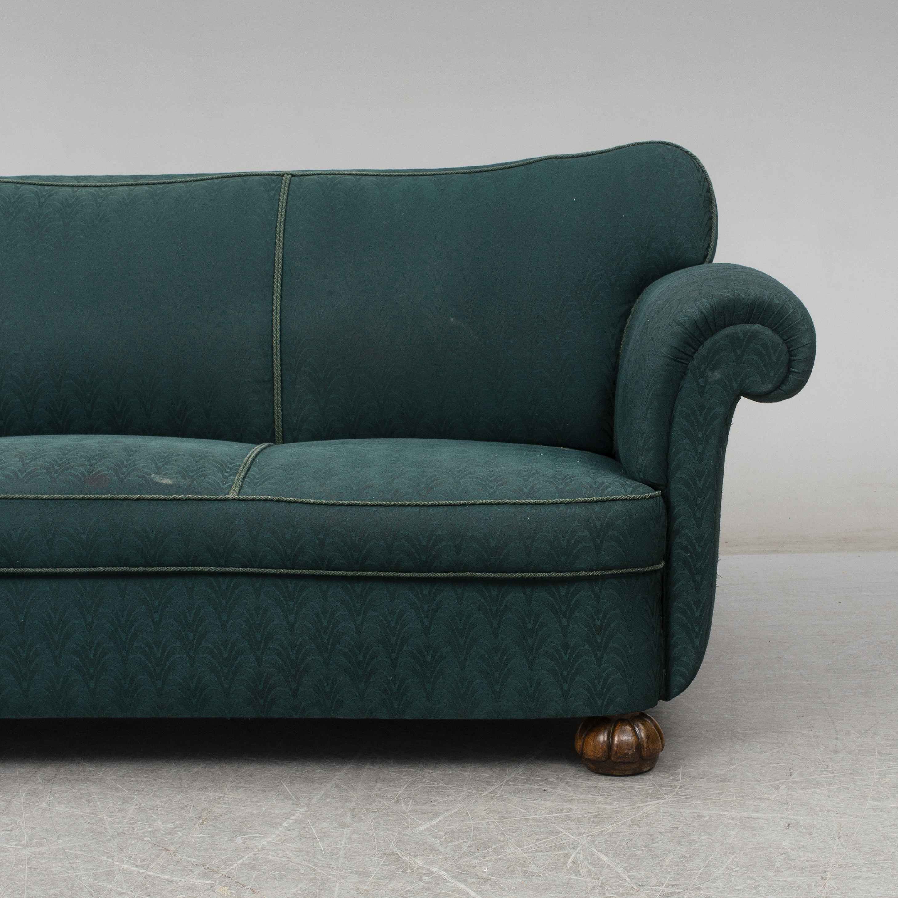 A 1930s / 40s sofa. - Bukowskis