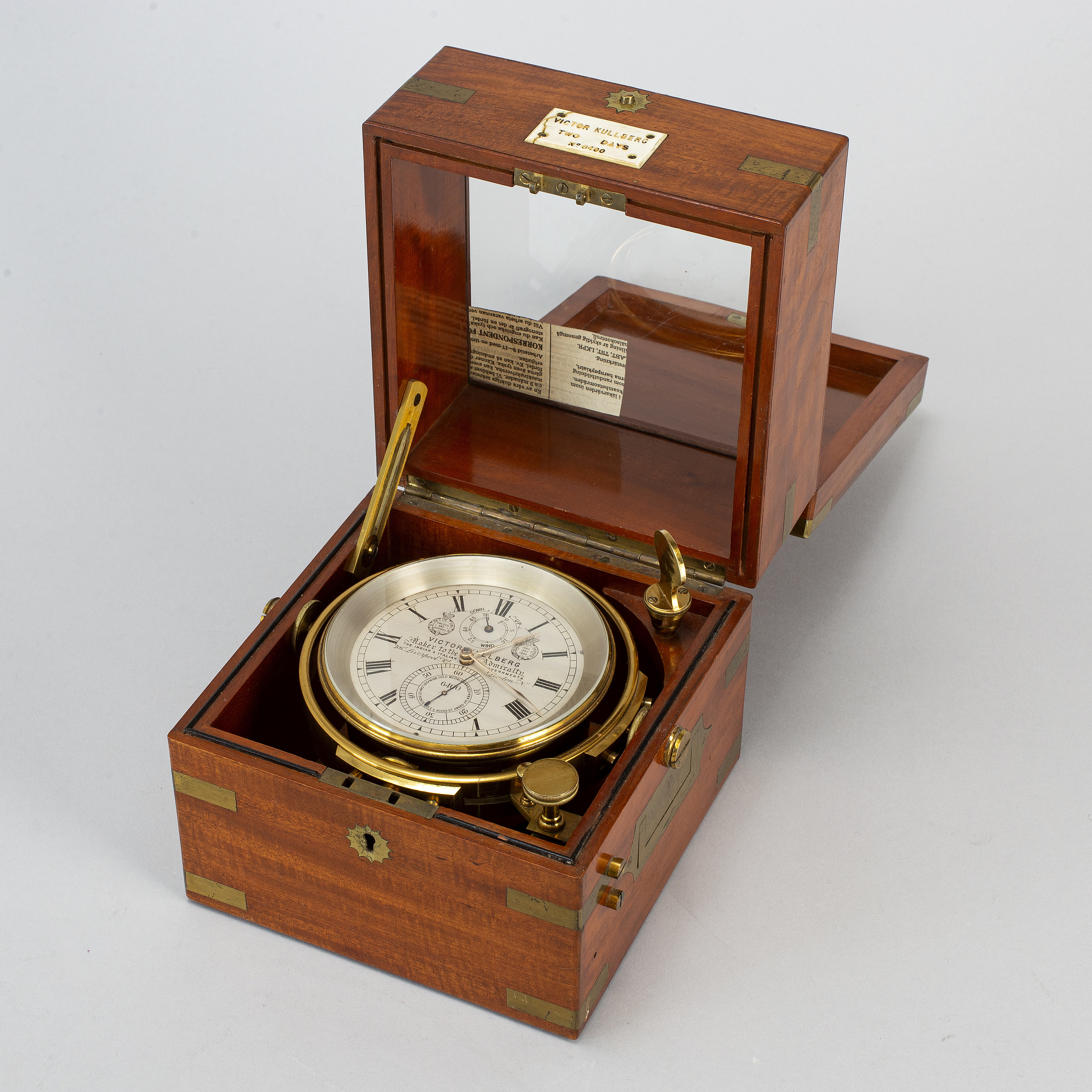 A Victor Kullberg 2 day marine chronometer deck clock, England, late ...
