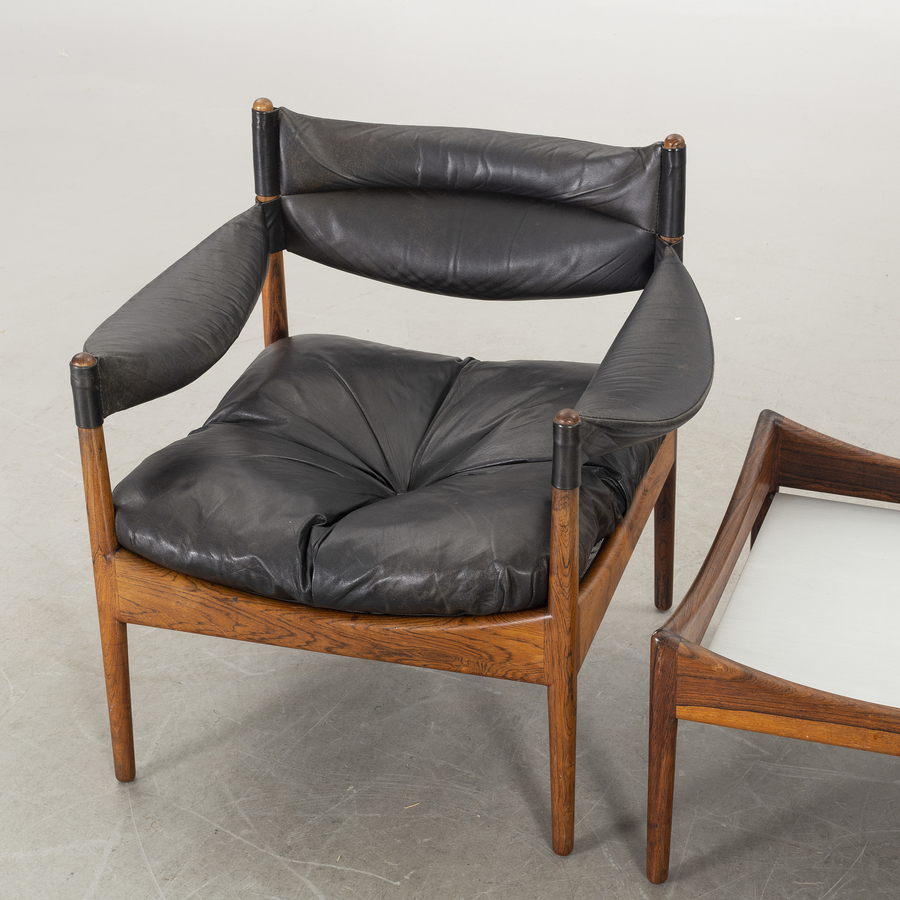 CHRISTIAN VEDEL, fåtöljer ett par och bord, "Modus", Sören Willadsen ...