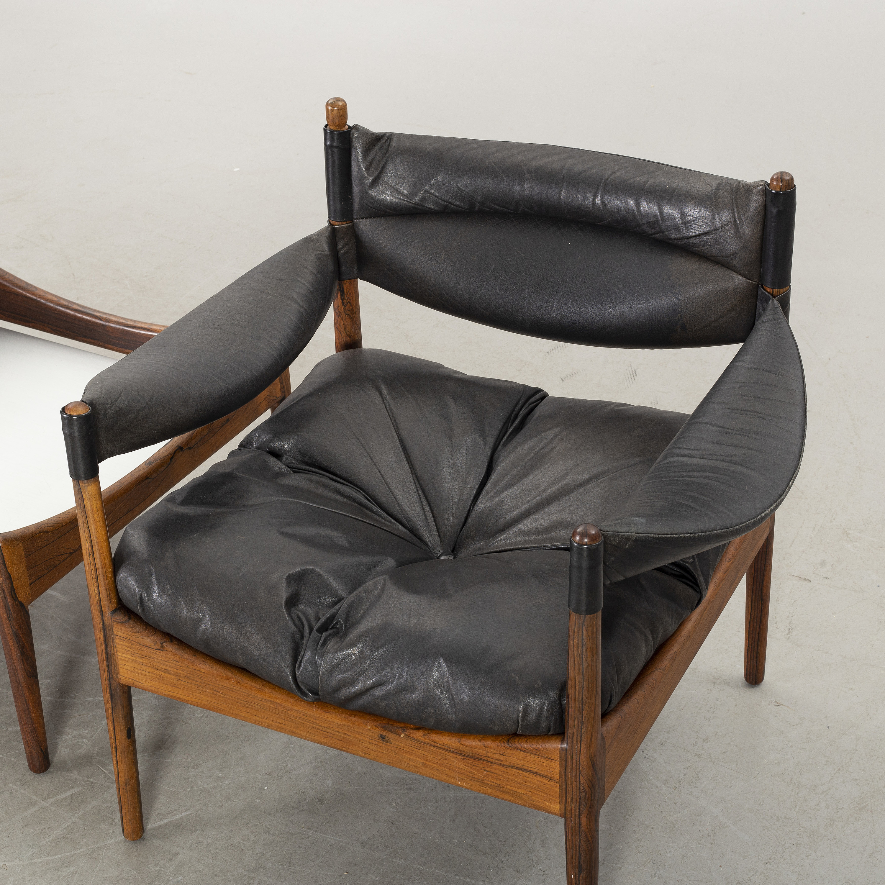 CHRISTIAN VEDEL, fåtöljer ett par och bord, "Modus", Sören Willadsen ...