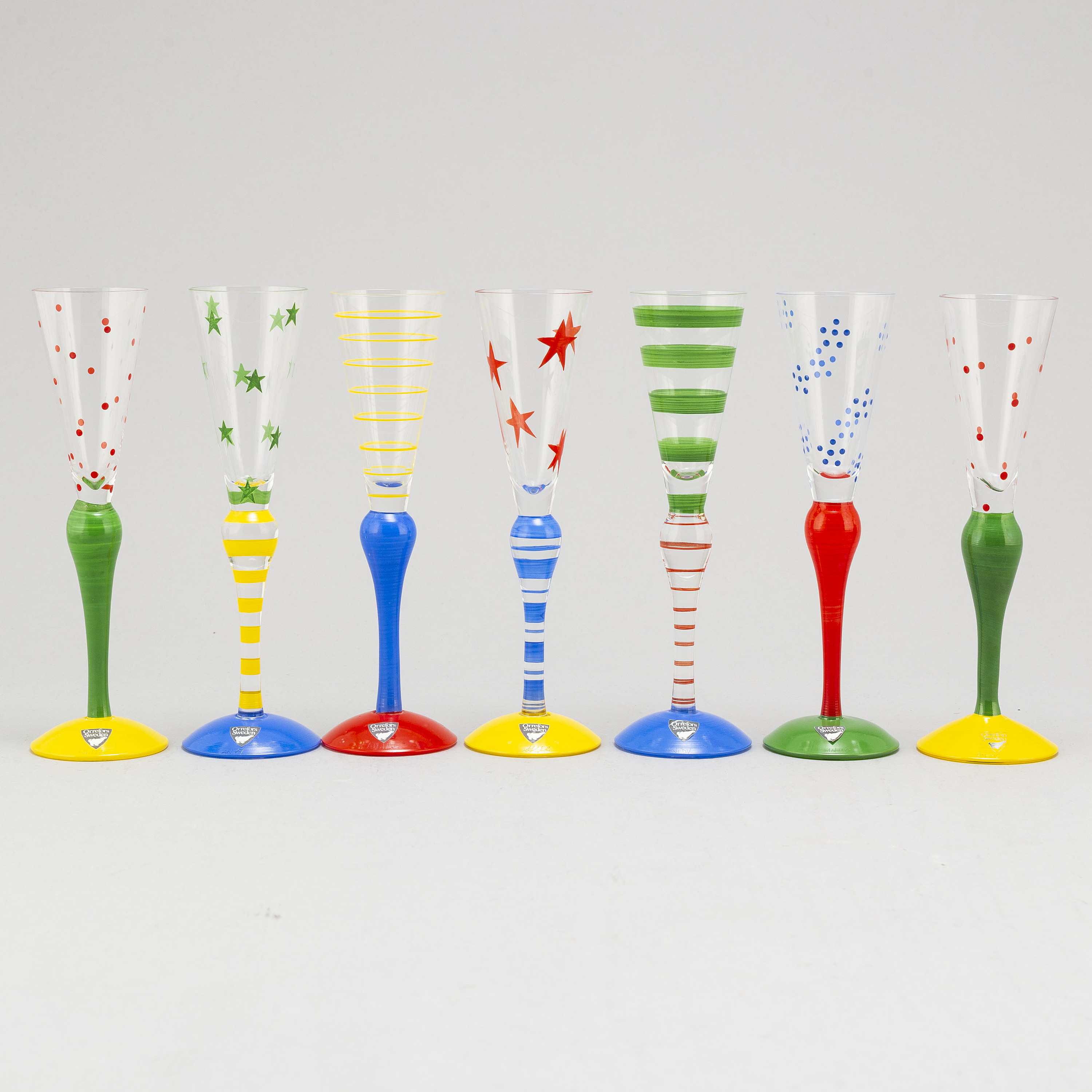 ANNE NILSSON, snapsglas, 7 st, "Clown", Orrefors. - Bukowskis