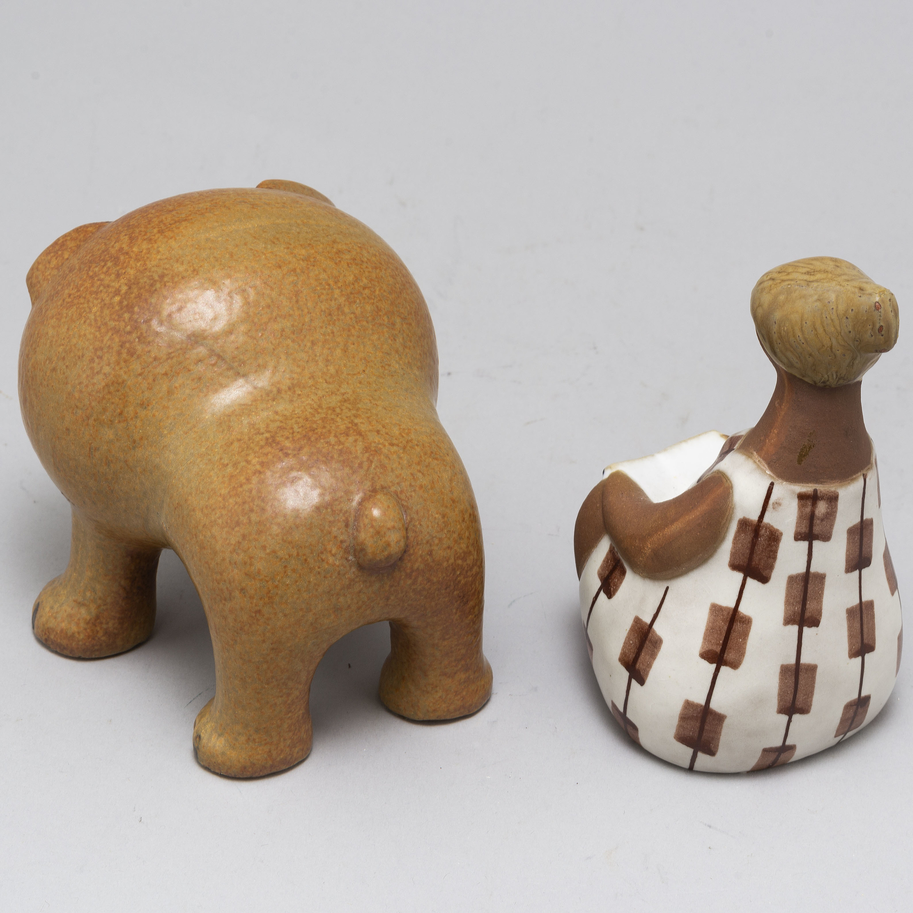LISA LARSON, two stoneware sculptures, Gustavsberg. - Bukowskis
