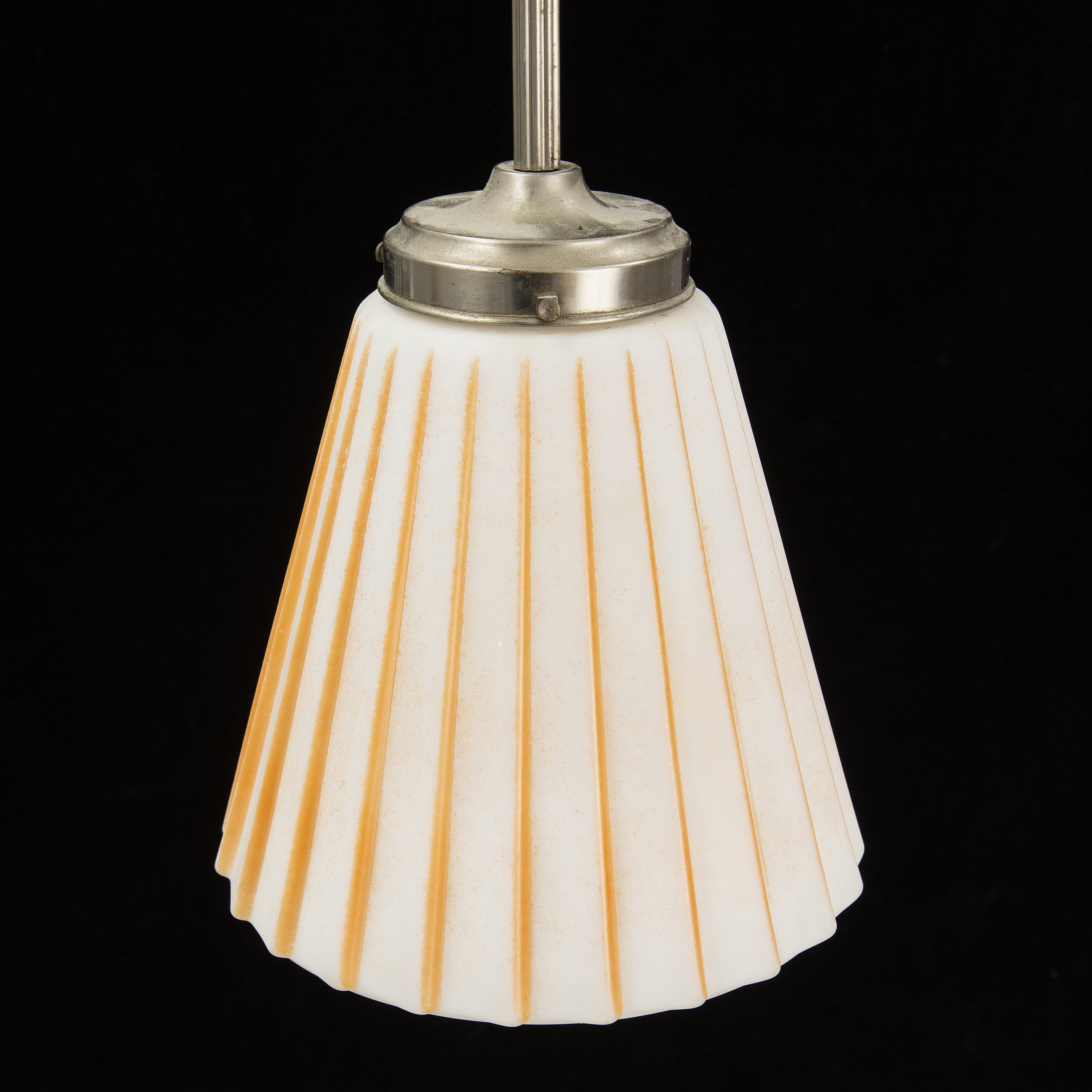 A 1940s ceiling lamp. - Bukowskis