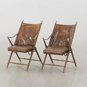 A Pair of colonial folding chairs 20th century. - Bukowskis