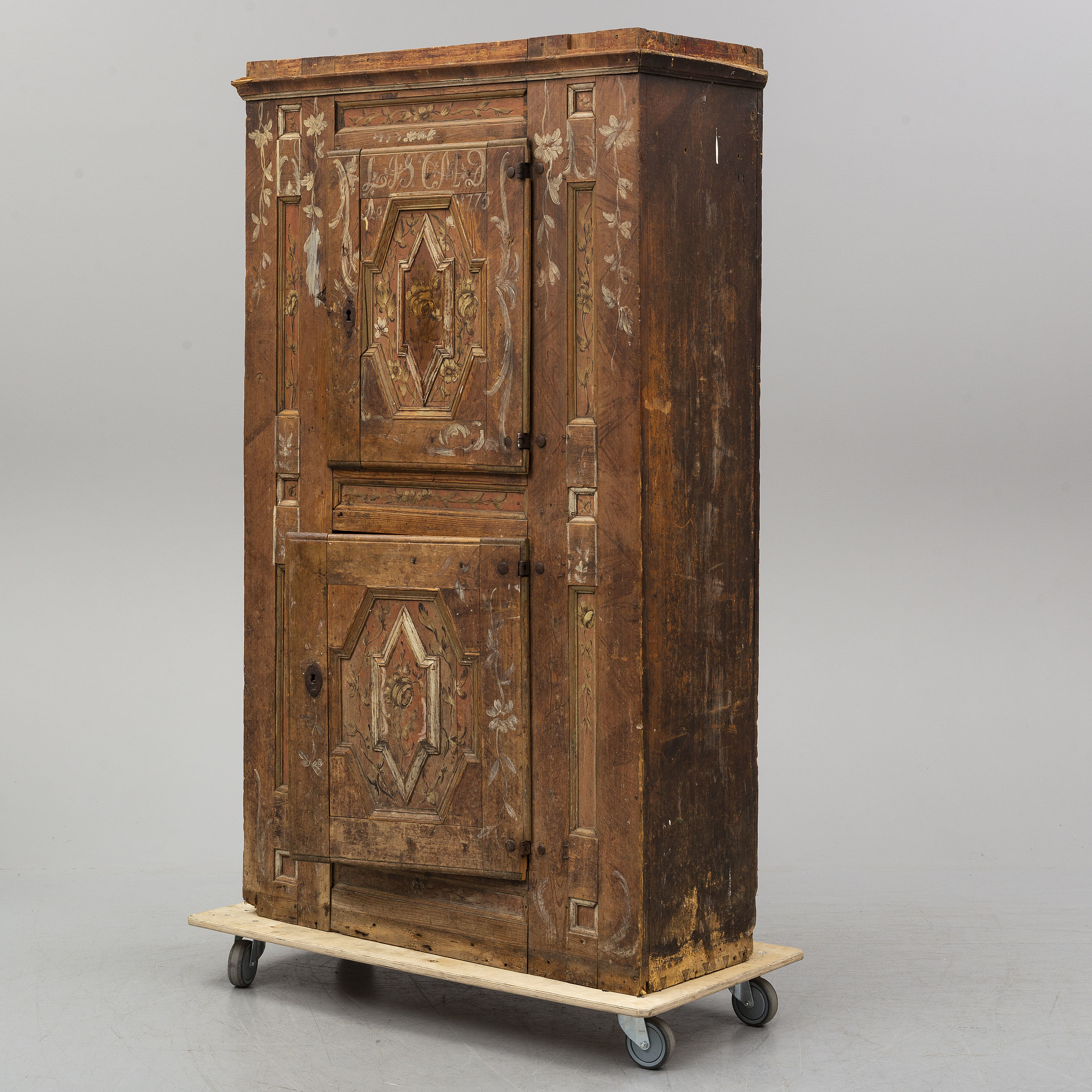 SKÅP, allmoge, daterat 1775. - Bukowskis