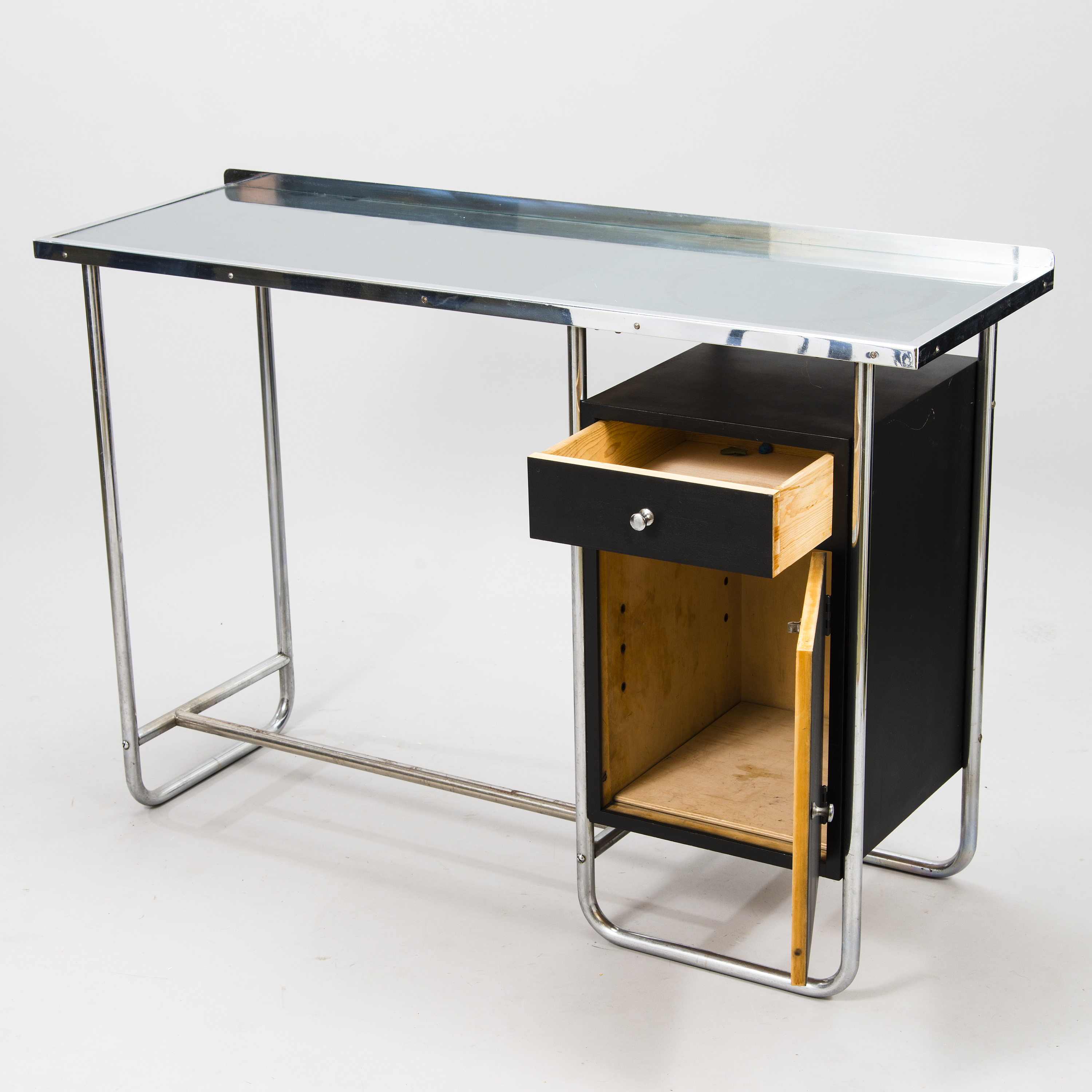 KIRJOITUS-/MEIKKIPÖYTÄ, funkis, Heteka. - Bukowskis