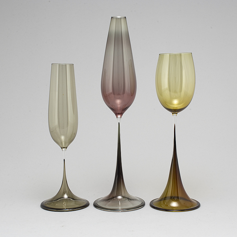 Nils Landberg, a set of three "Tulip" glass vases, Orrefors Expo ...