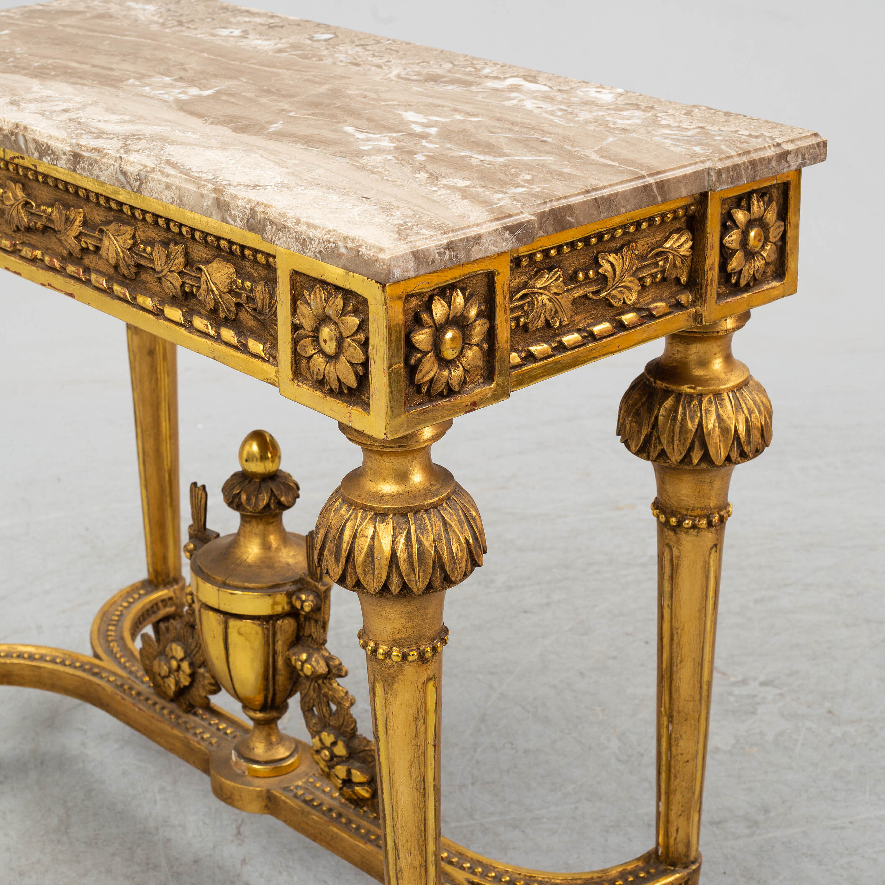 A Gustavian table, late 18th century. - Bukowskis