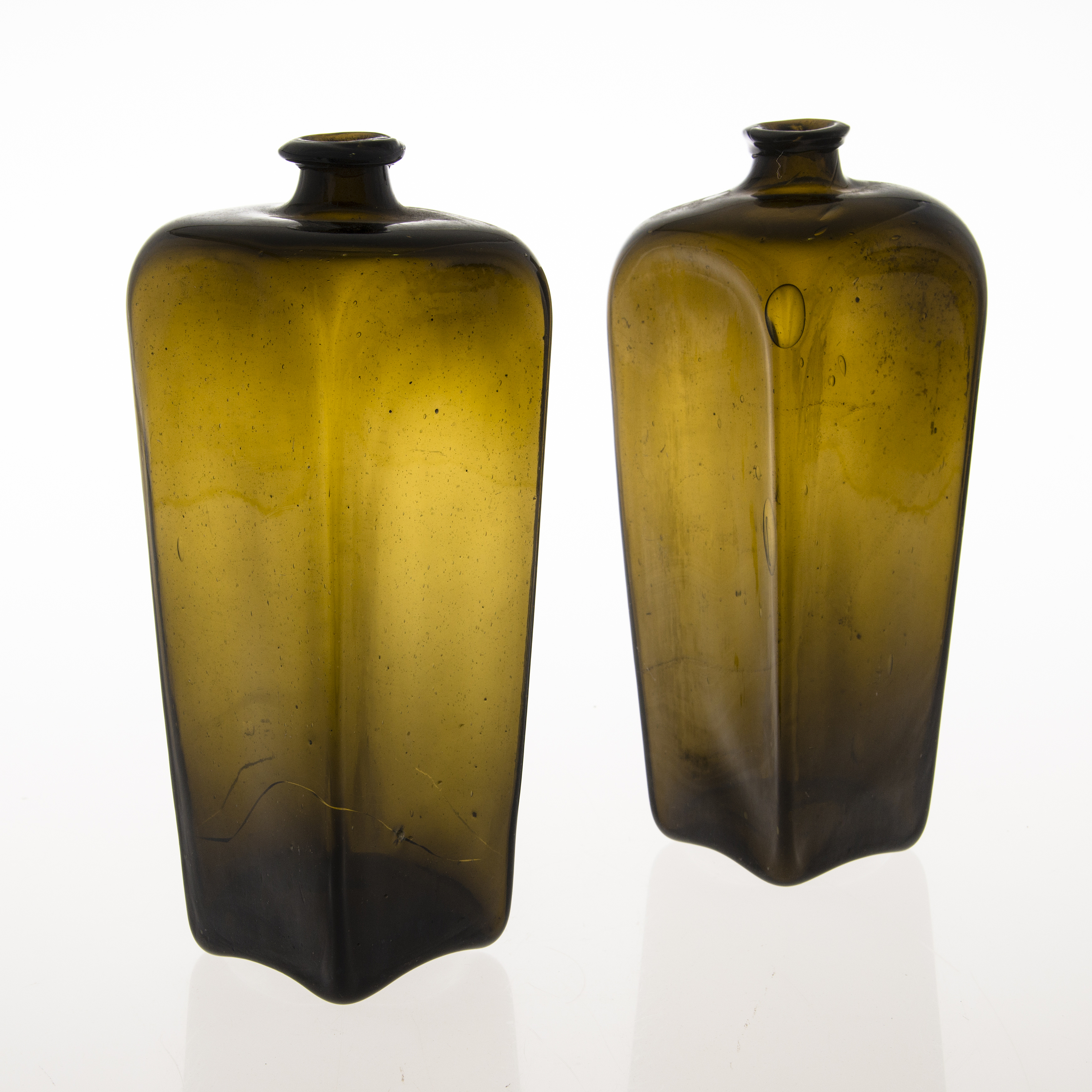 FLASKOR, glas, 1700-tal. - Bukowskis