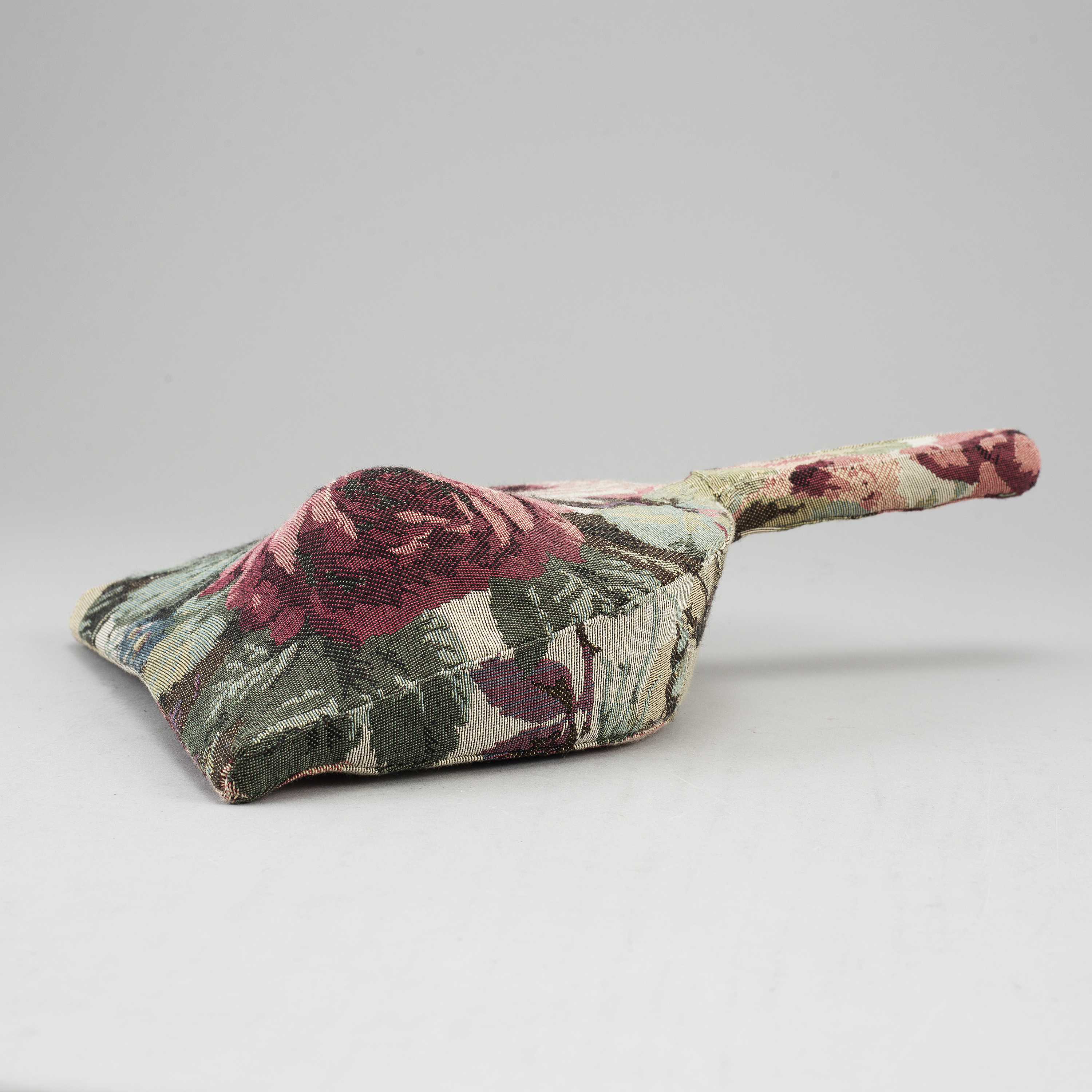 NINA SAUNDERS, sculpture signed and dated 2000. - Bukowskis