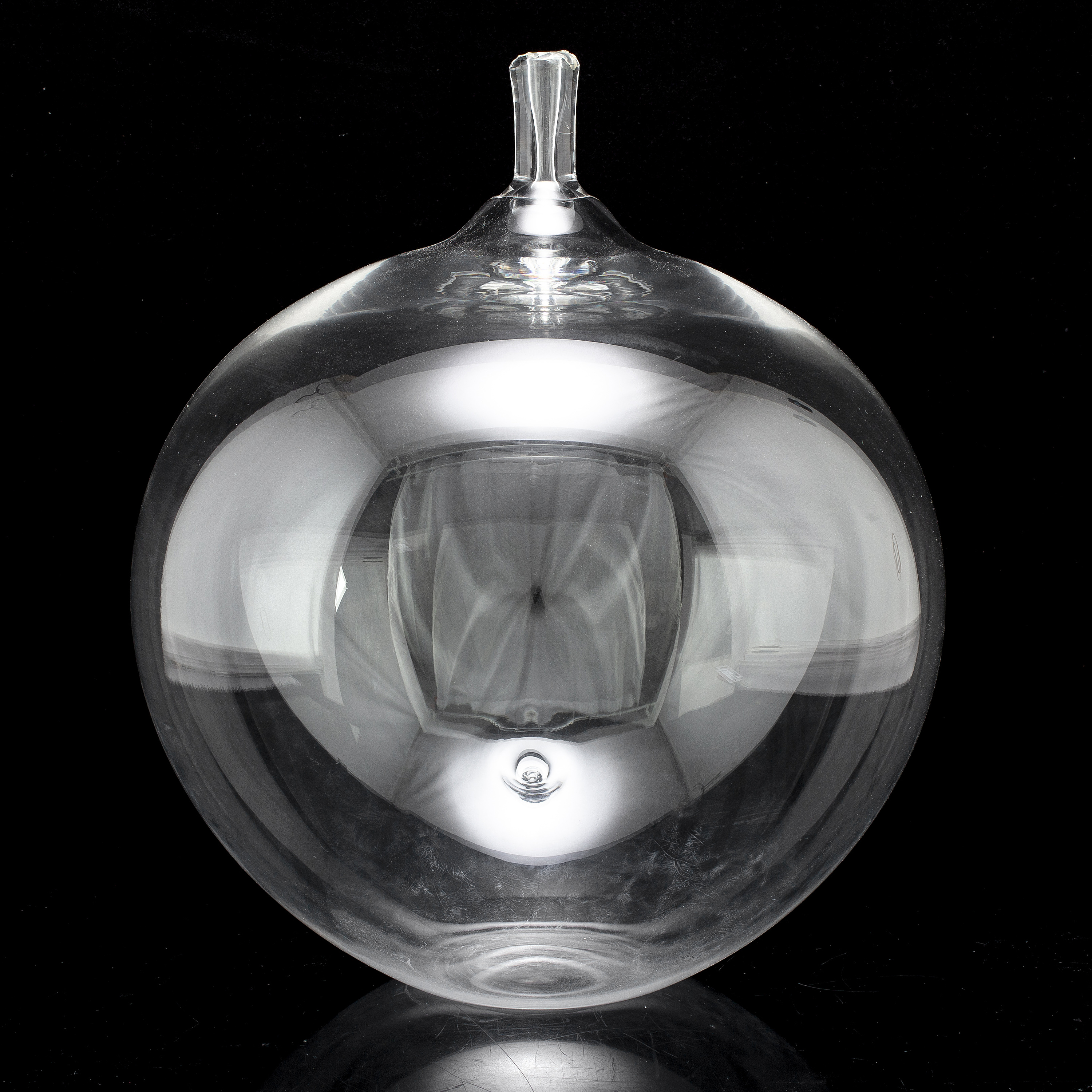 INGEBORG LUNDIN, "Äpplet", Orrefors, 1957. - Bukowskis