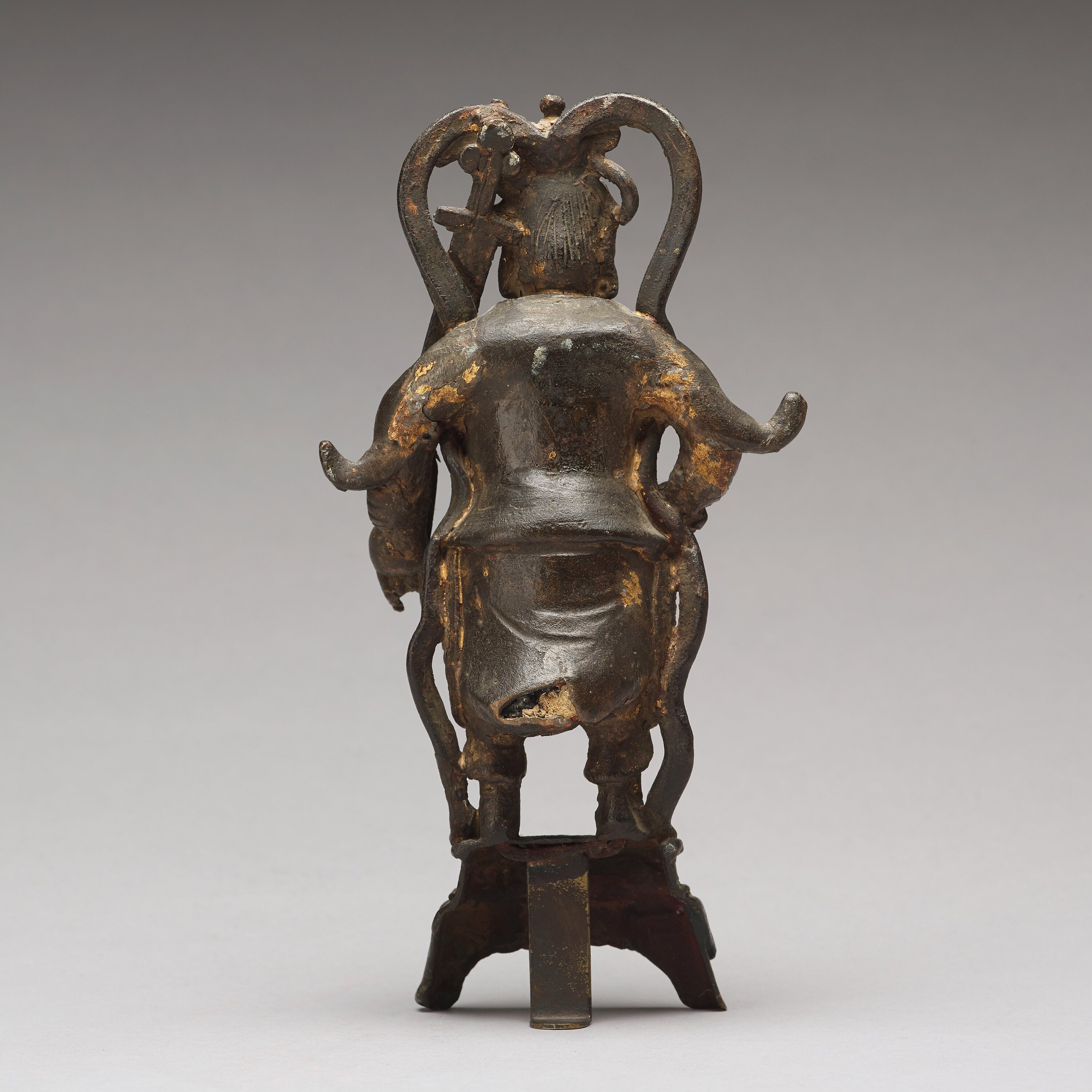 A bronze sculpture of a warrior, Ming dynasty (1368-1644). - Bukowskis