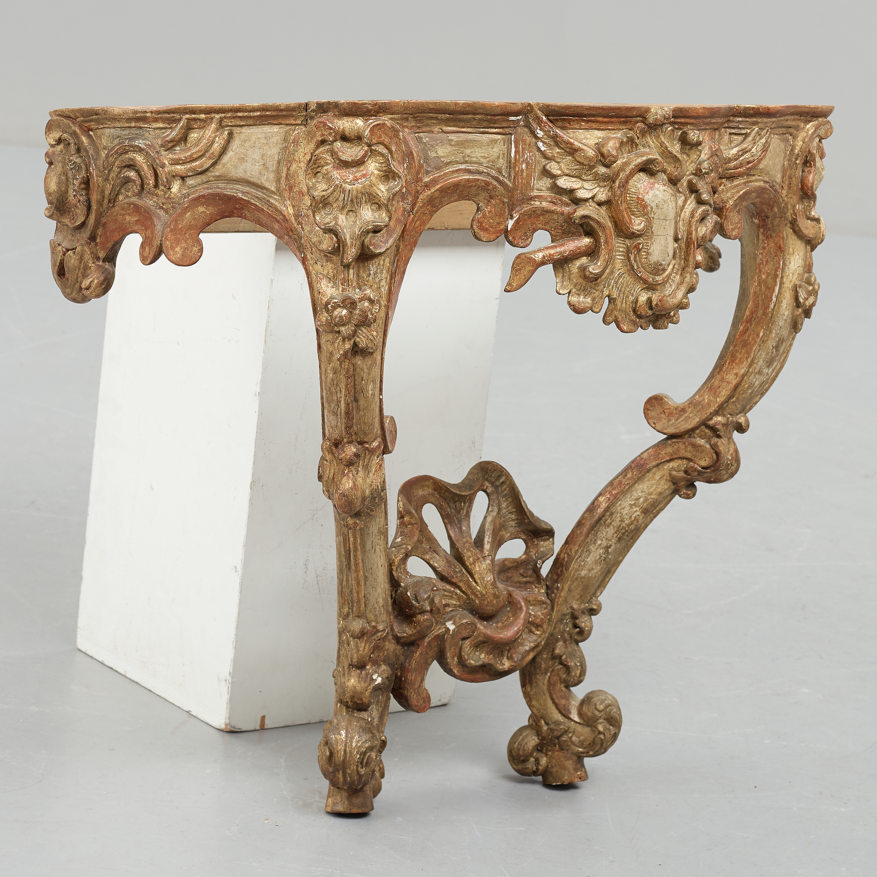 A Rococo 18th century console table. - Bukowskis
