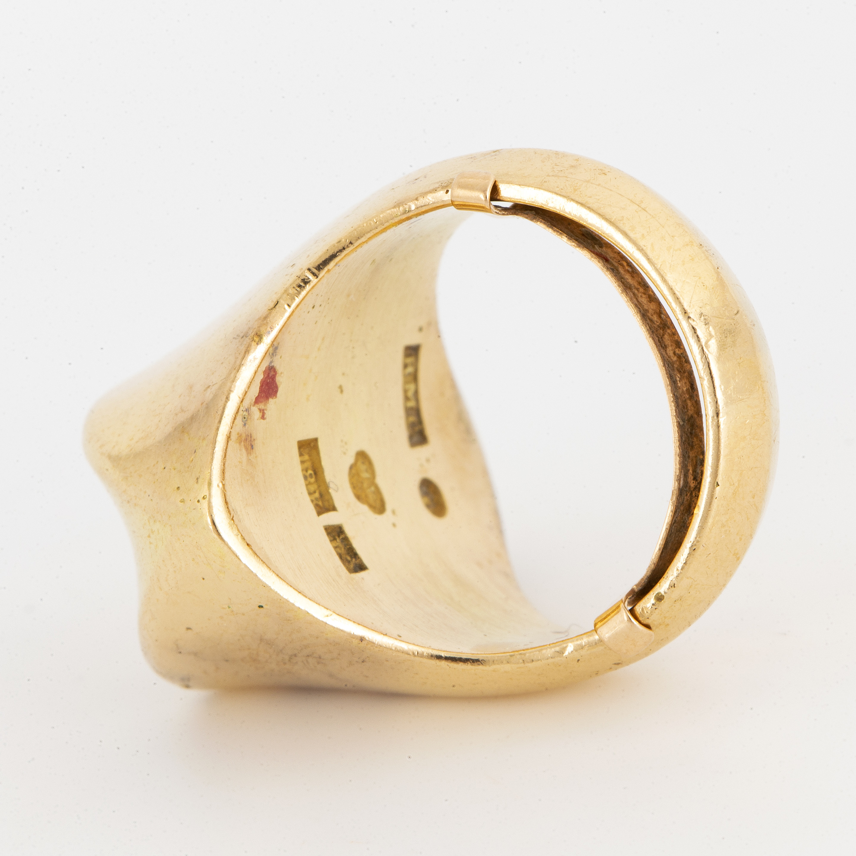 RING, 18K guld. - Bukowskis