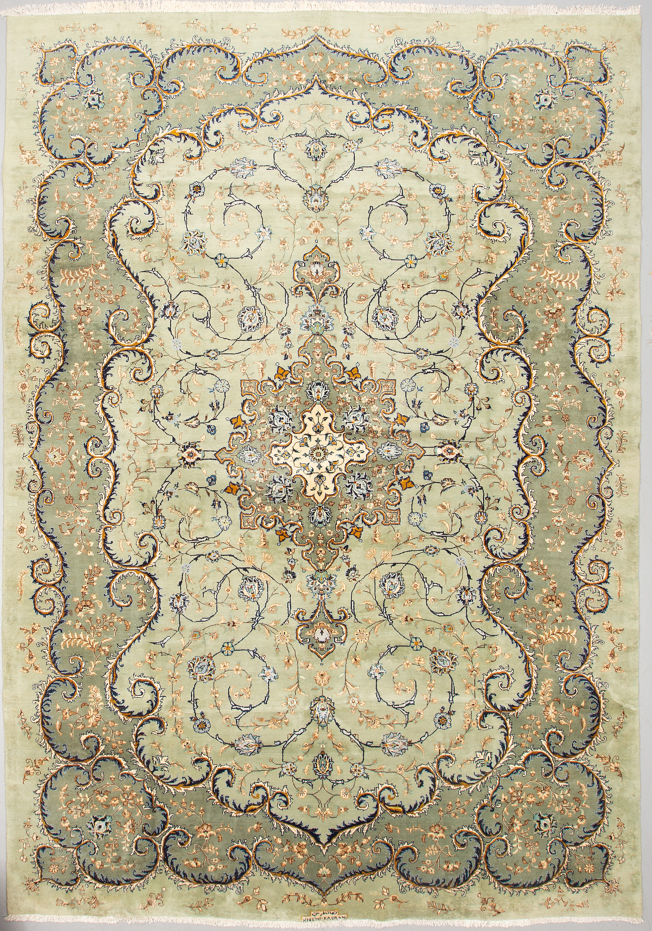 MATTA, Royal Keshan 402 x 285 cm. - Bukowskis