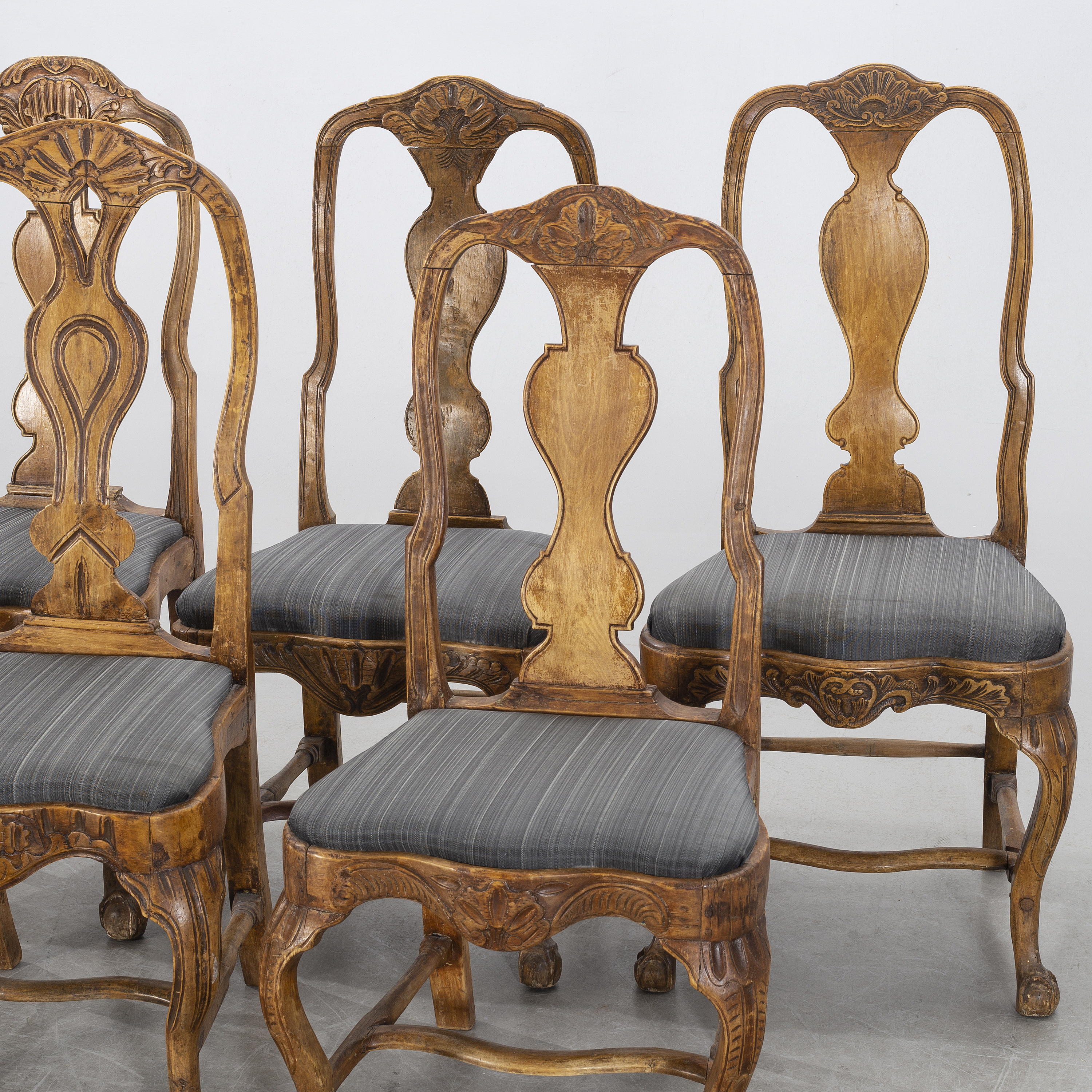A set of five Swedish rococo chairs mid 1700's. - Bukowskis