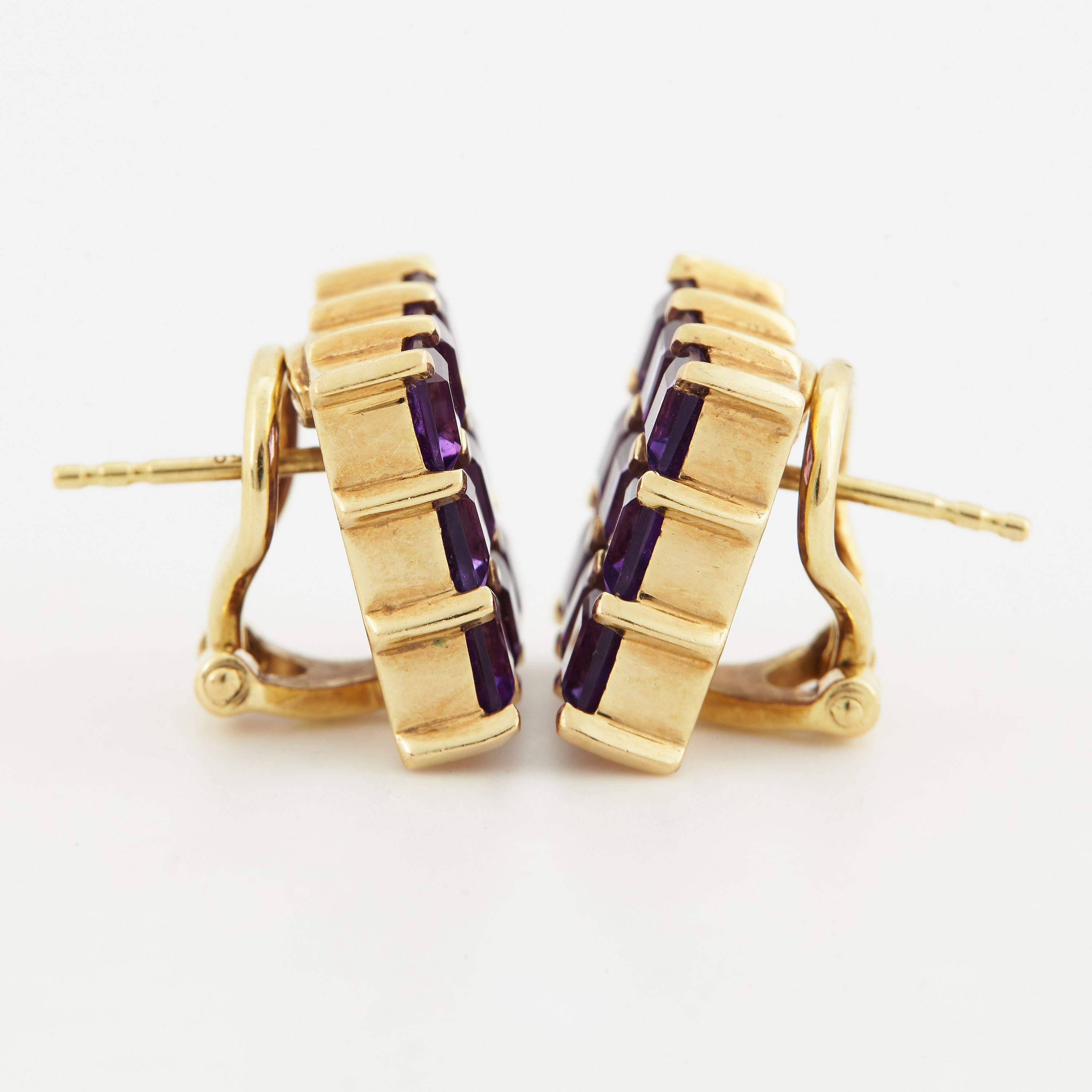 Breuning, a pair of earrings, a pendant and a ring. - Bukowskis