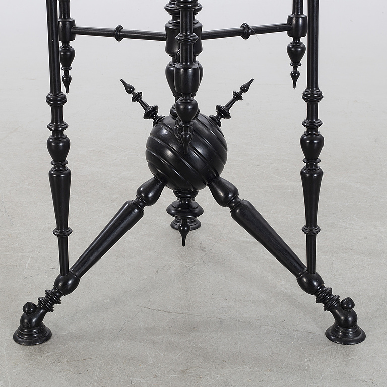 A late 19th century flower pot stand. - Bukowskis