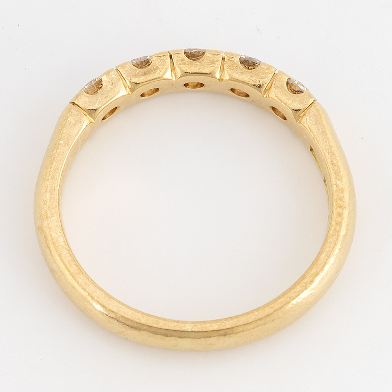 Alliansring Engelbert 18K guld med runda briljantslipade diamanter. - Bukowskis