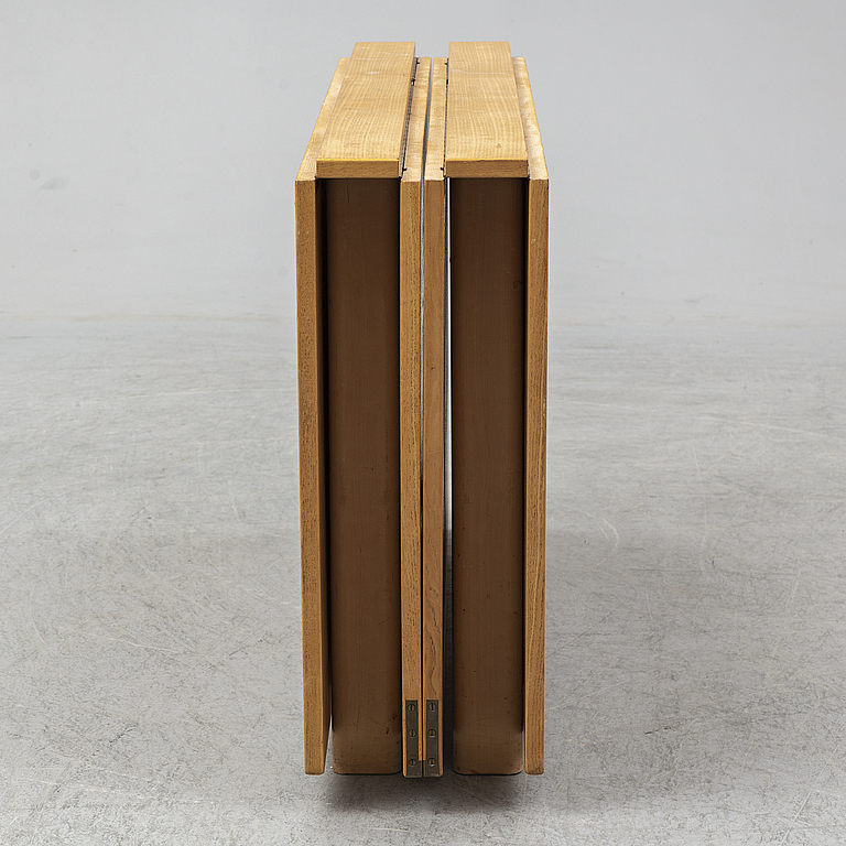 A second half of the 20th Century 'Maria Flap' table by Bruno Mathsson ...