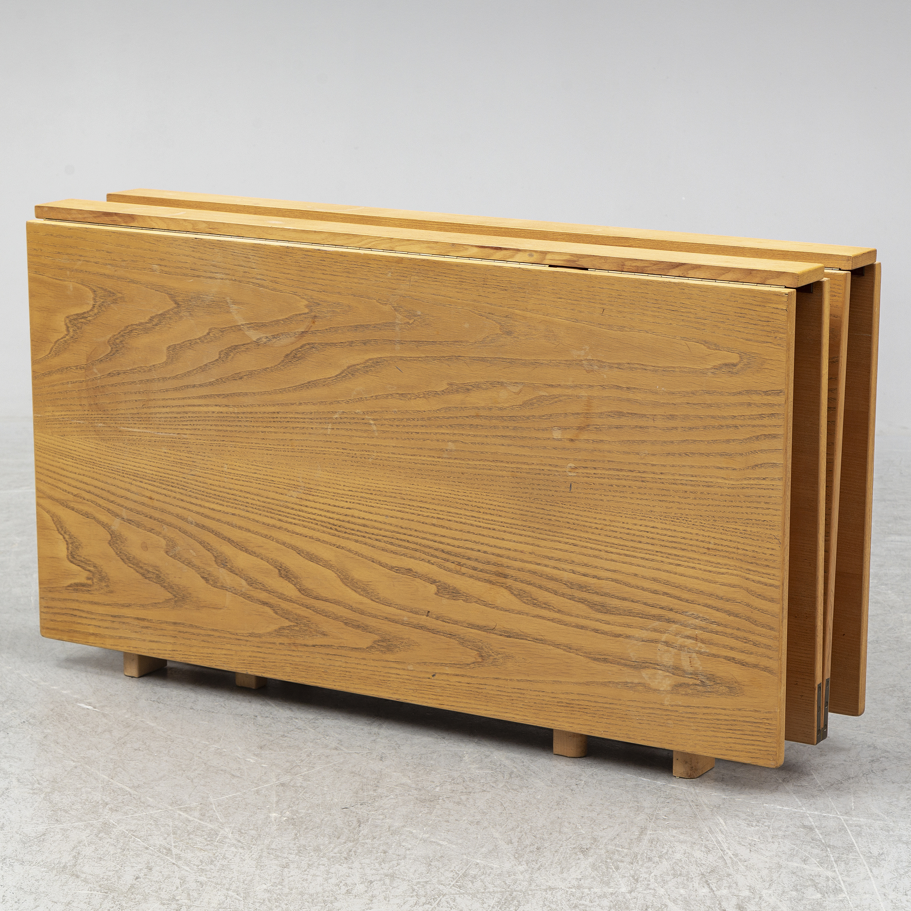 A second half of the 20th Century 'Maria Flap' table by Bruno Mathsson ...