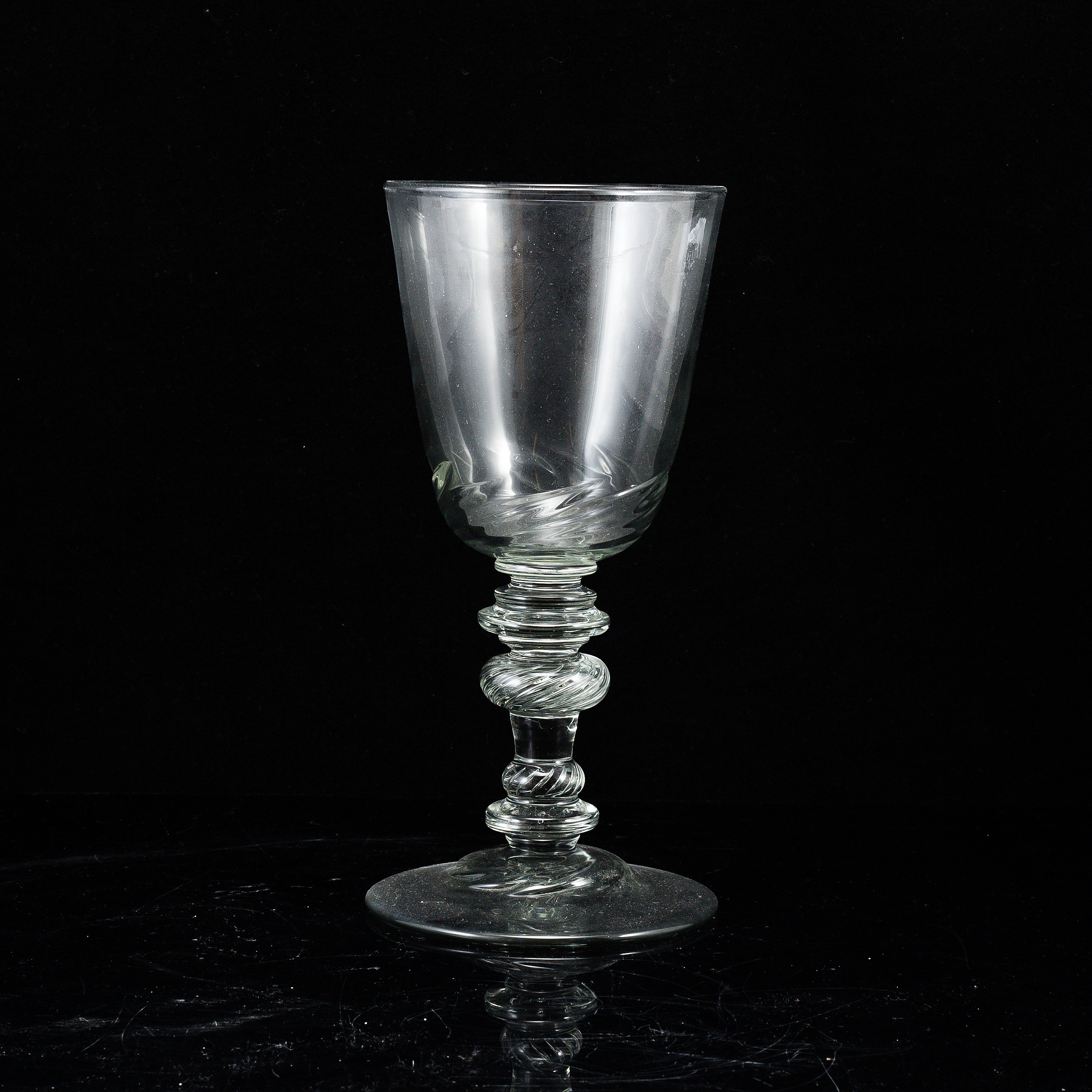 A large glass goblet, possibly 19th Century. - Bukowskis