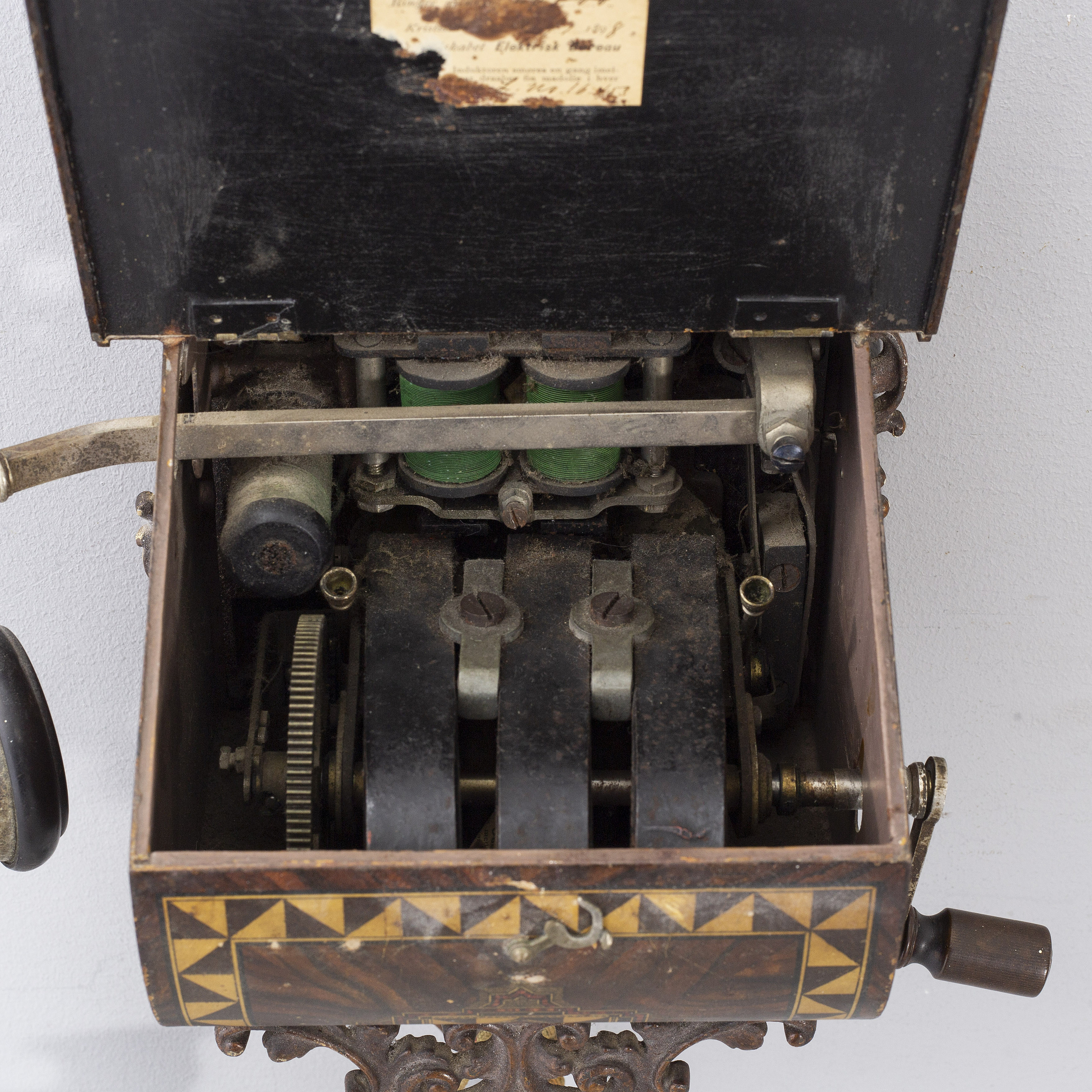 A Norwegian "Elektrisk Bureau" wall mounted telephone modell year 1898 ...