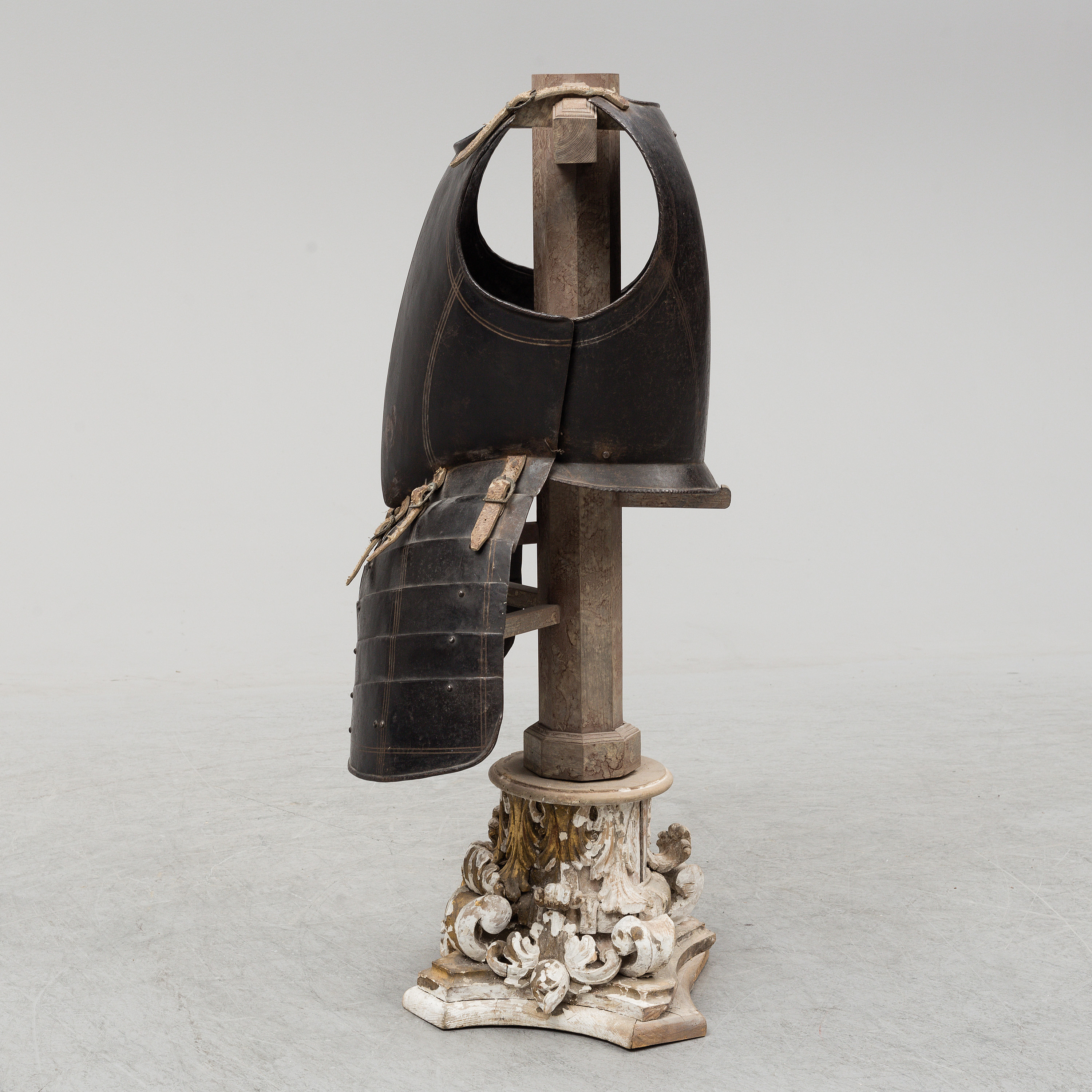 OFFICERS ARMOUR, circa 1600, blackened steel, frontplate, backplate and ...