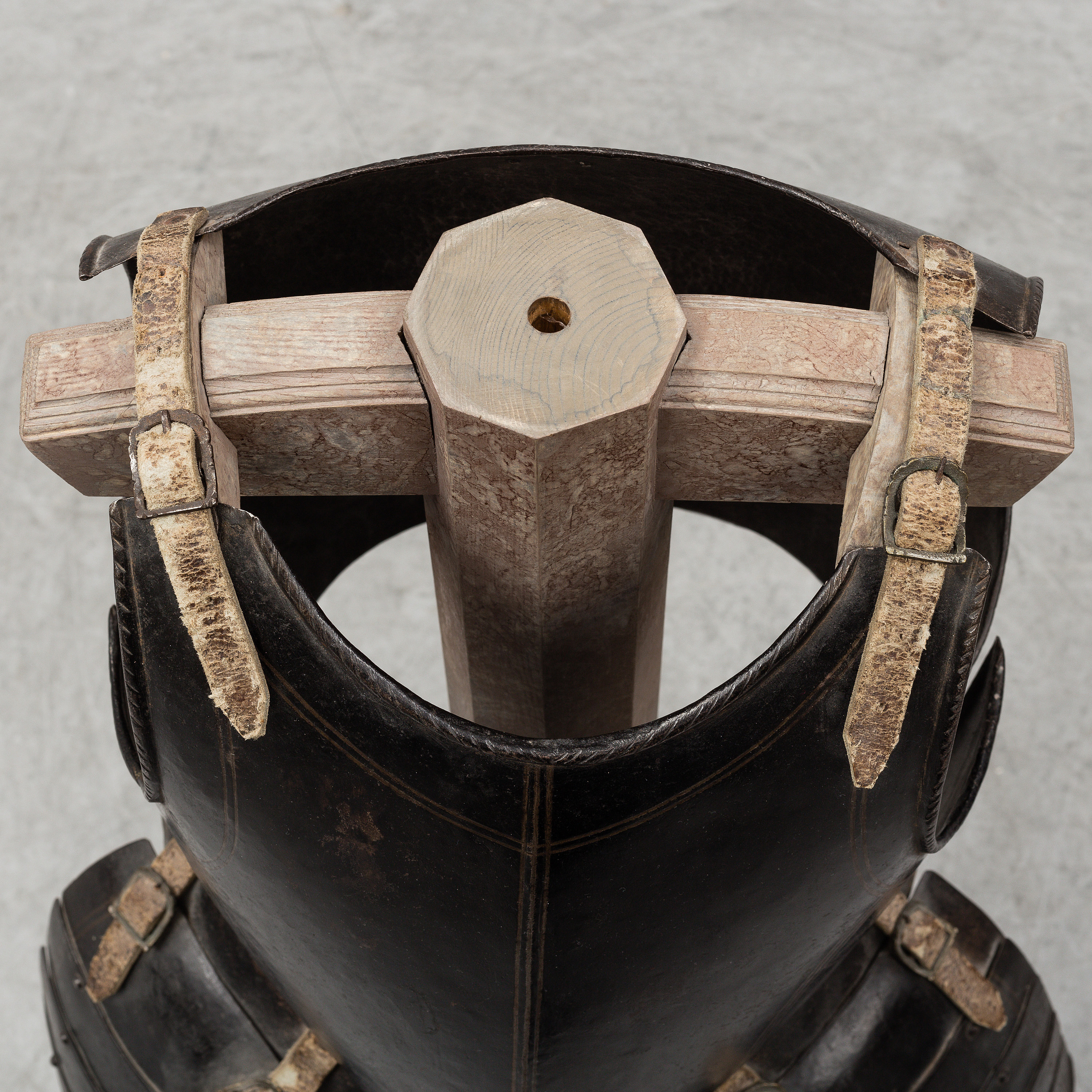 OFFICERS ARMOUR, circa 1600, blackened steel, frontplate, backplate and ...